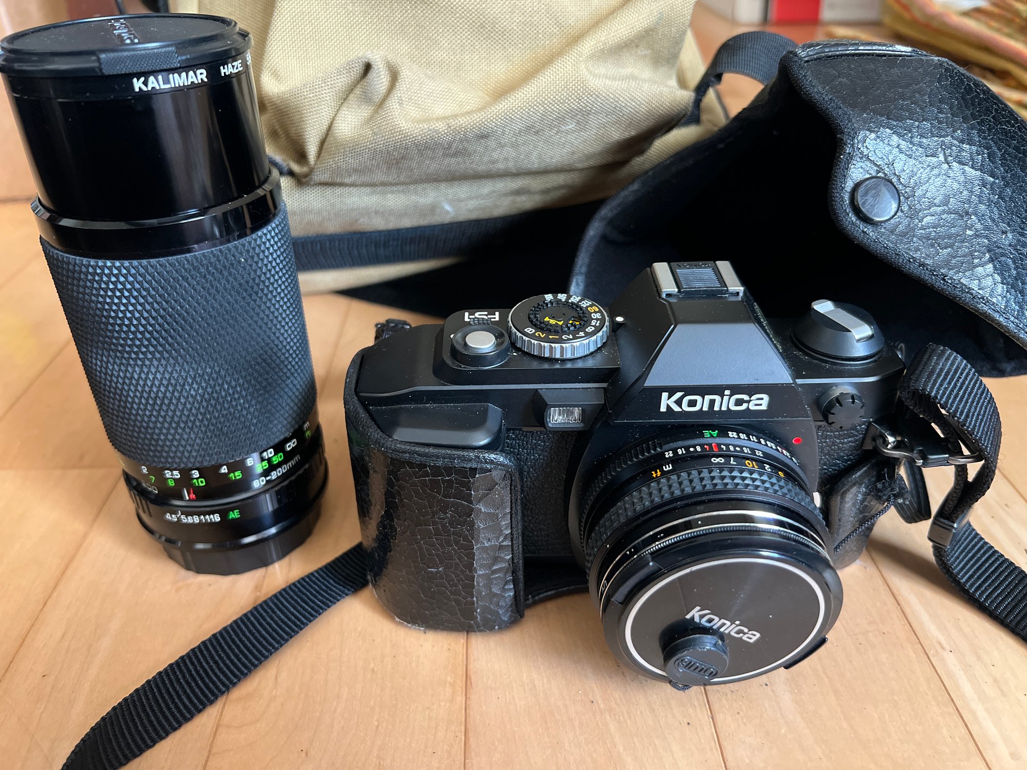 Konica FS-1 Film Camera With Case And Telescopic Lens And Travel Bag ...