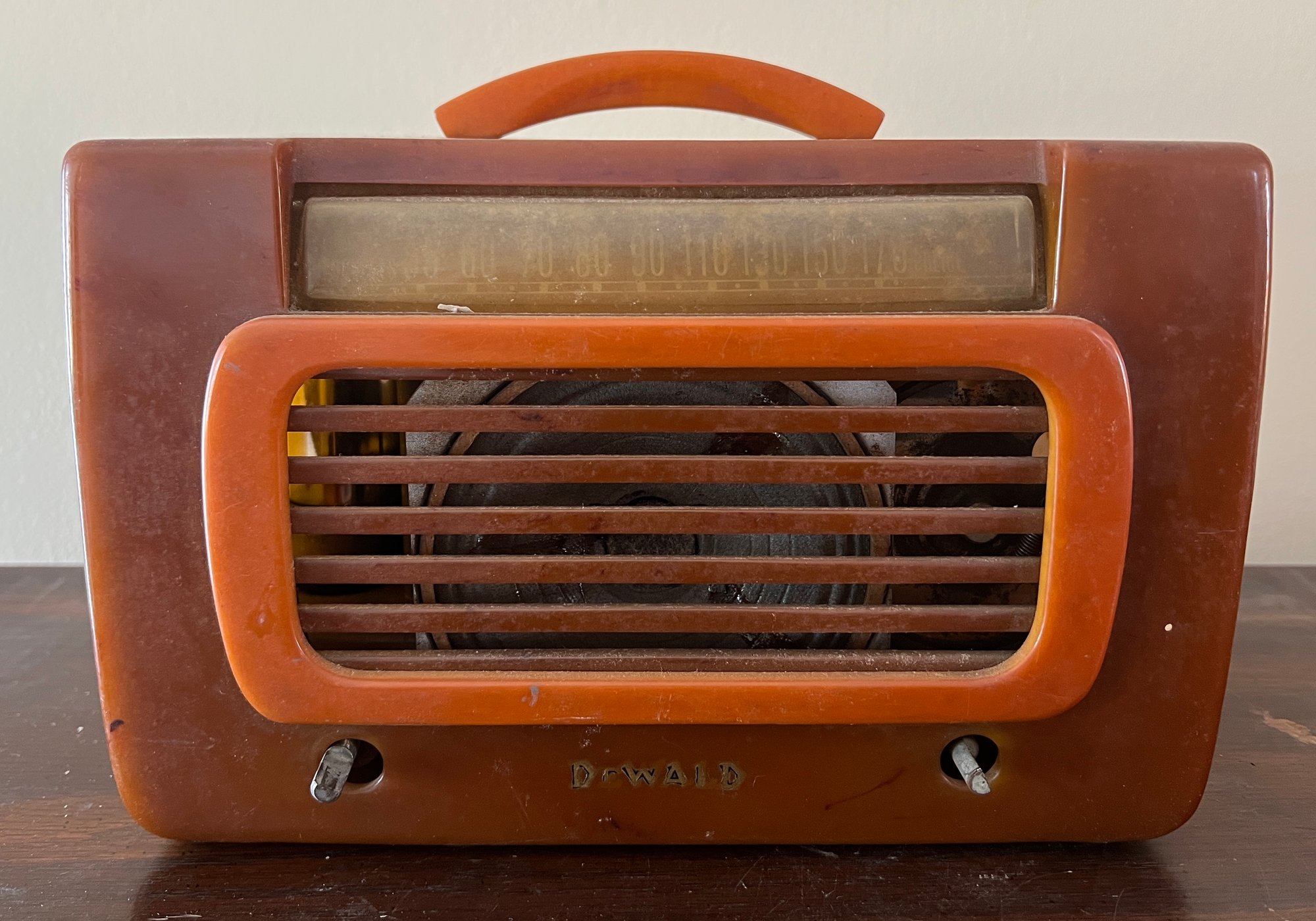DeWald Portable (1948) Plastic Tube Portable Radio #128052 ...