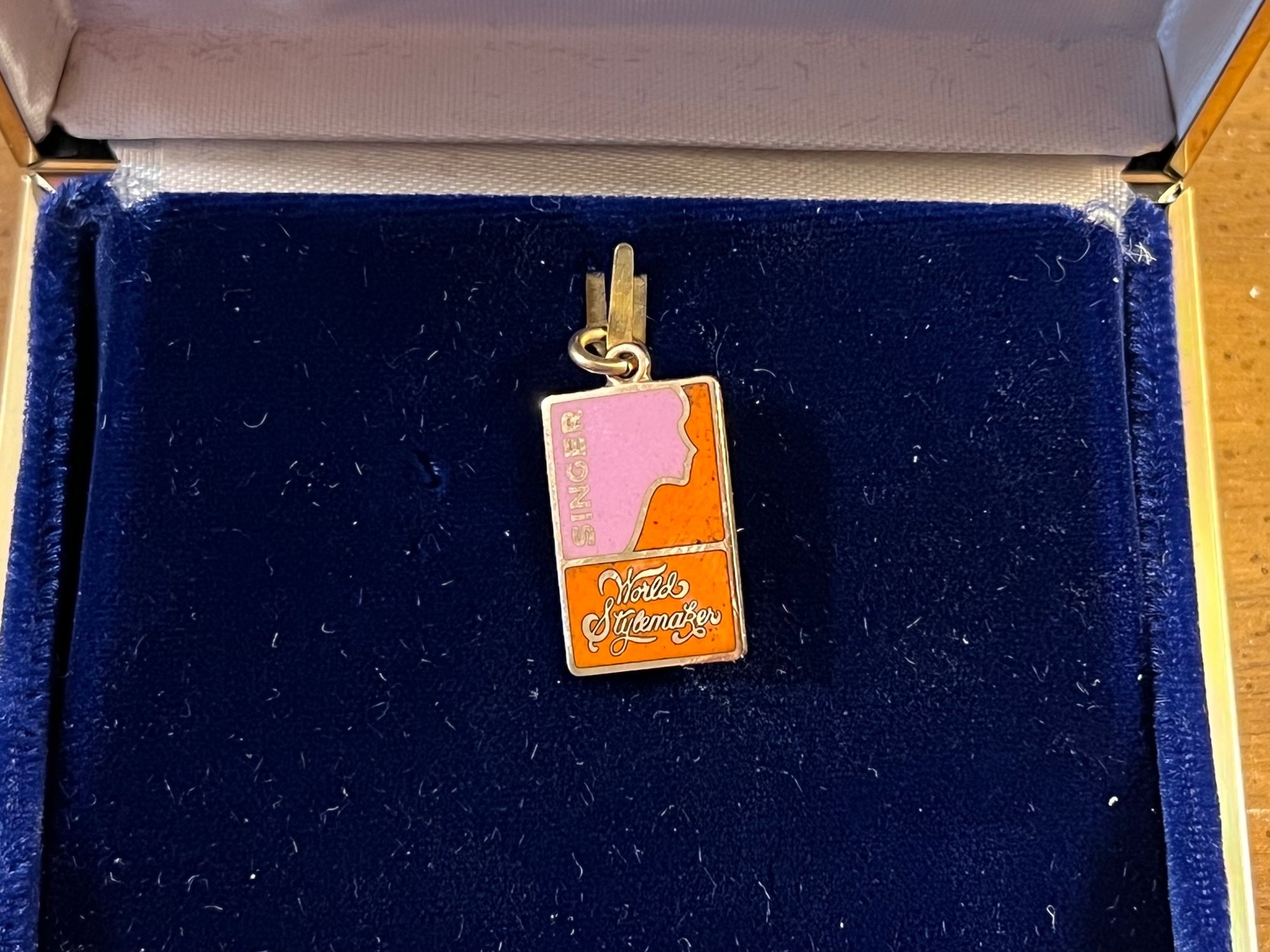 14k Gold Balfour Singer Worlds Style Maker Pendant With Box - 3.6 Grams ...