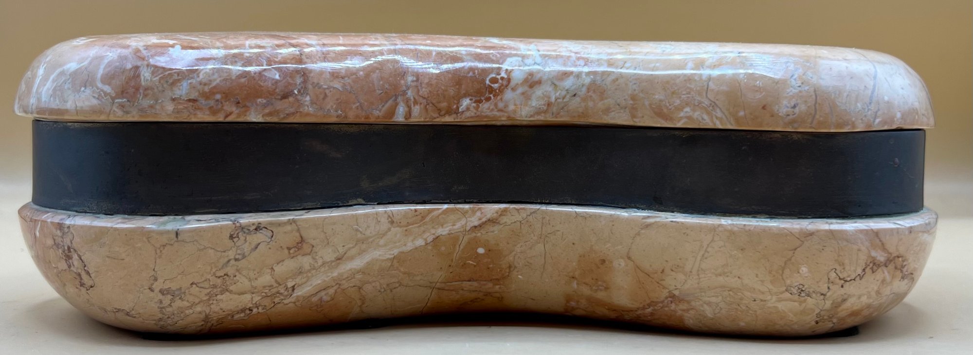 Tessellated Stone Kidney Shaped Box Keepsake #79478 | Auctionninja.com