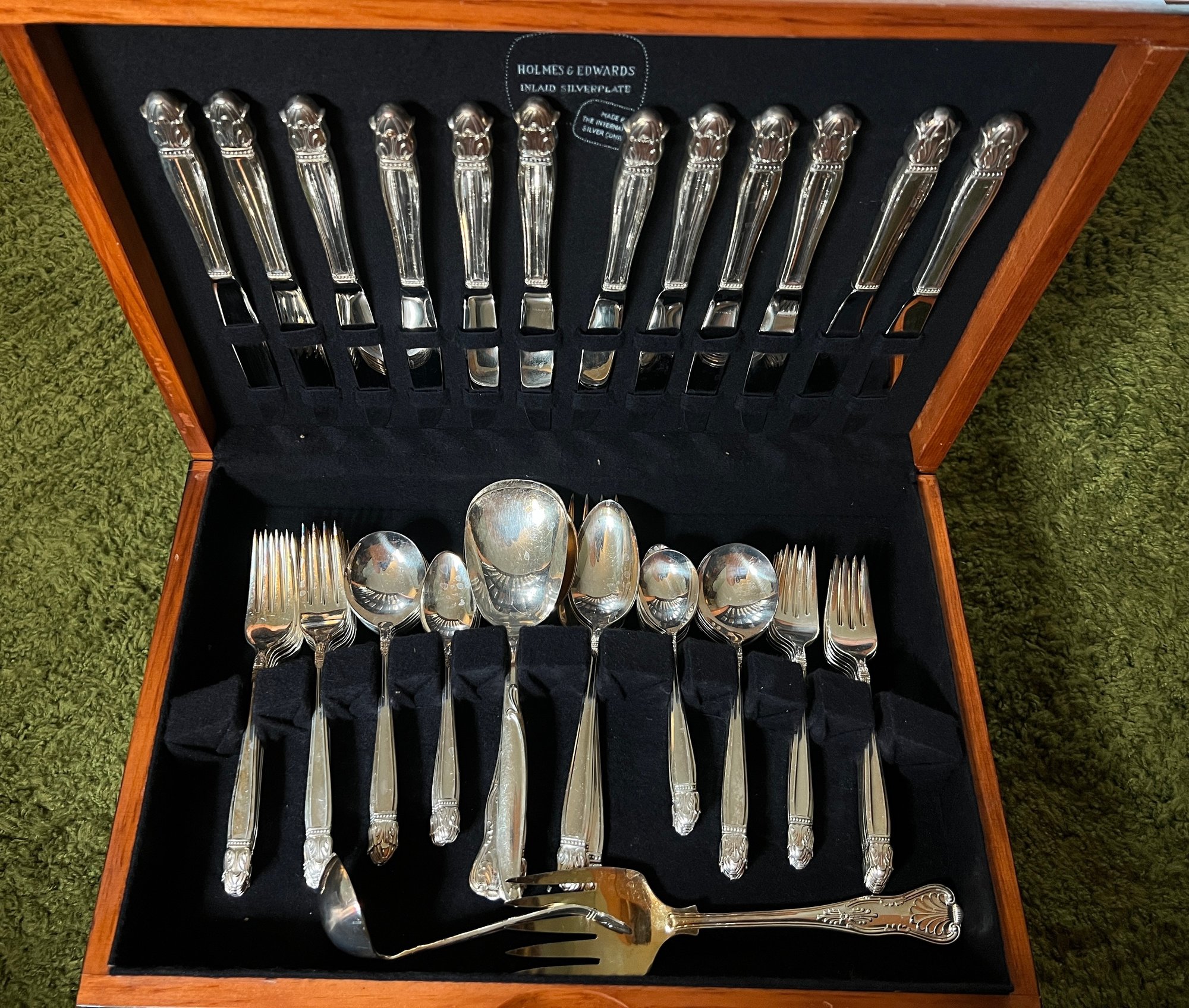 Holmes And Edwards Inlaid Silverplate Silverware Set With Case #138114 ...