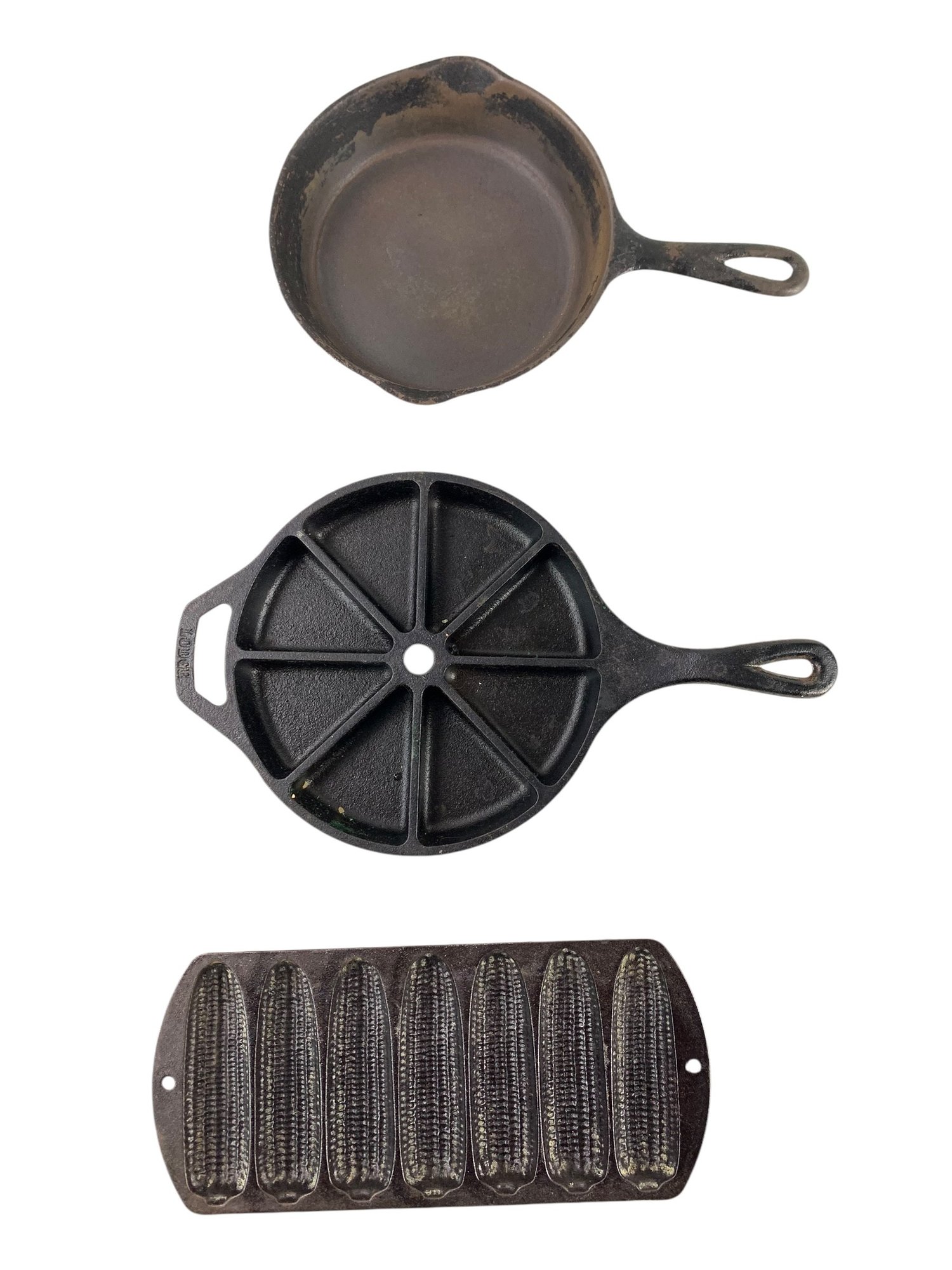 Cast Iron Lodge Cornbread Pan, Lodge Corn Stick Pan & 8-Inch Skillet ...