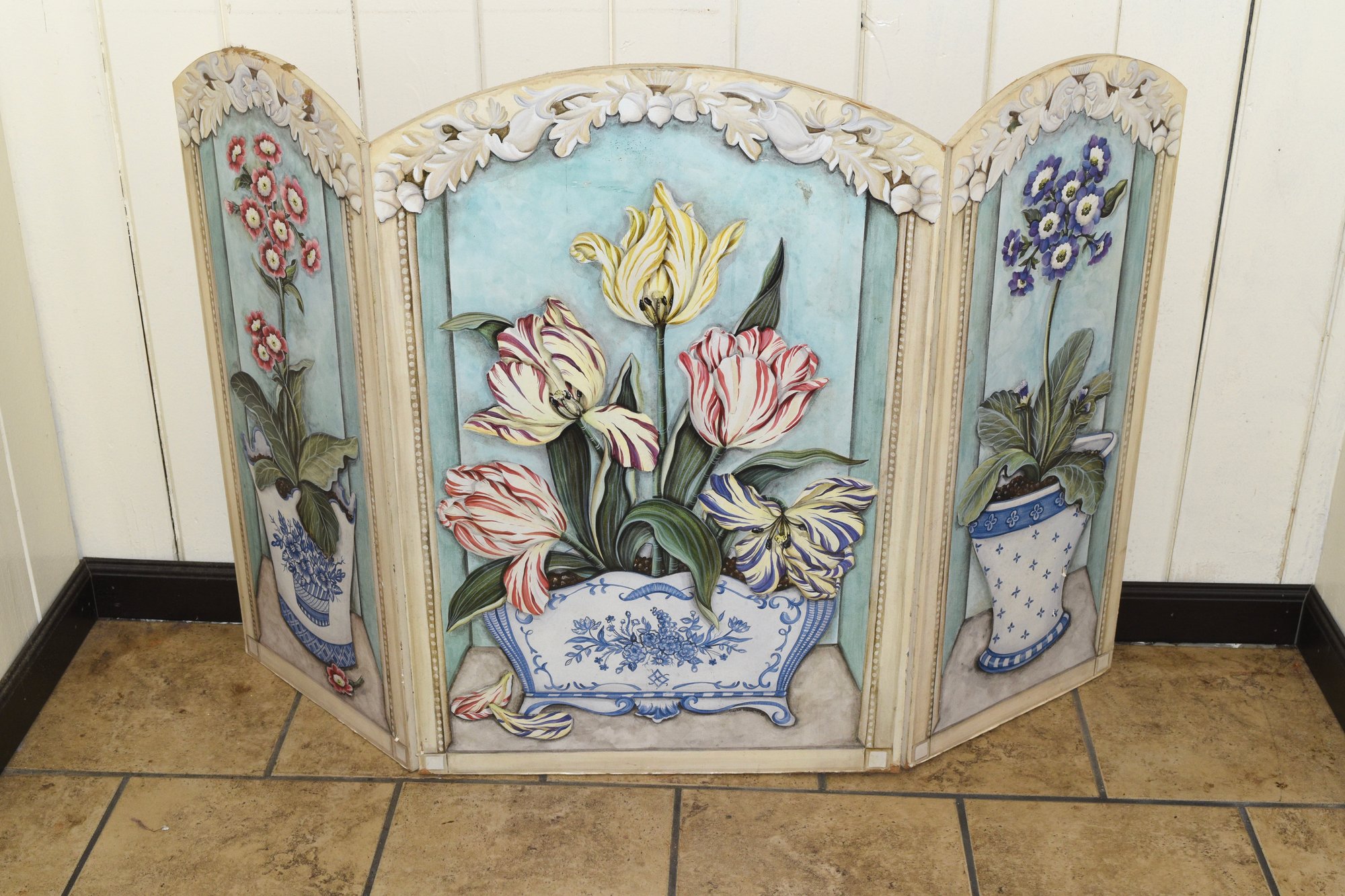 Decorative Floral Wooden Fireplace Screen #8329 | Auctionninja.com