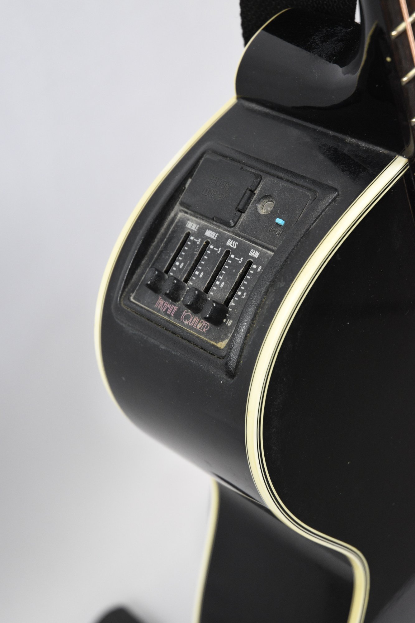 Takamine Electric Acoustic Guitar With Built In Equalizer With Case ...