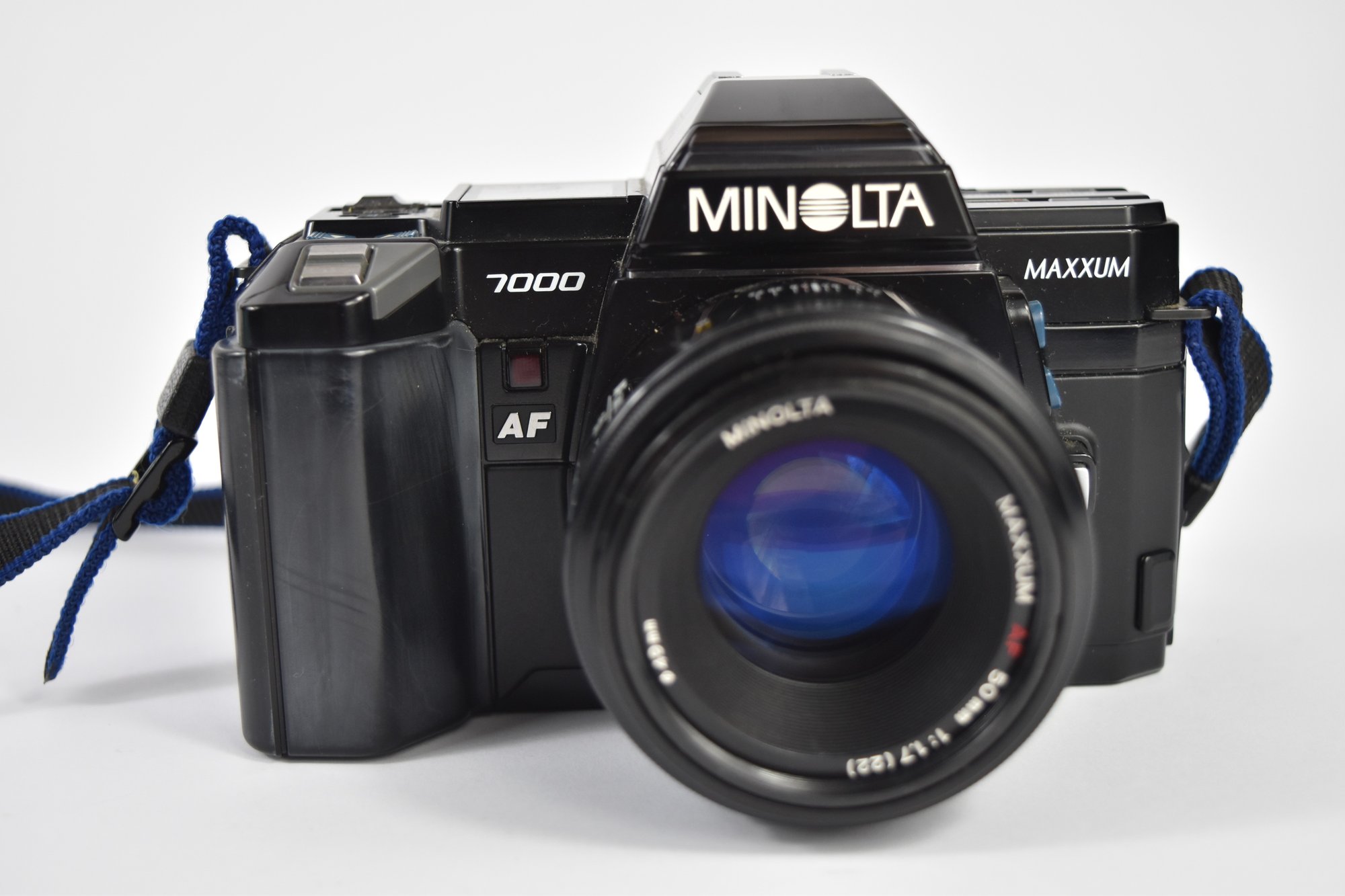 Minolta Maxxum 7000 Film Camera With 50mm AF Lens #11639 | Auctionninja.com