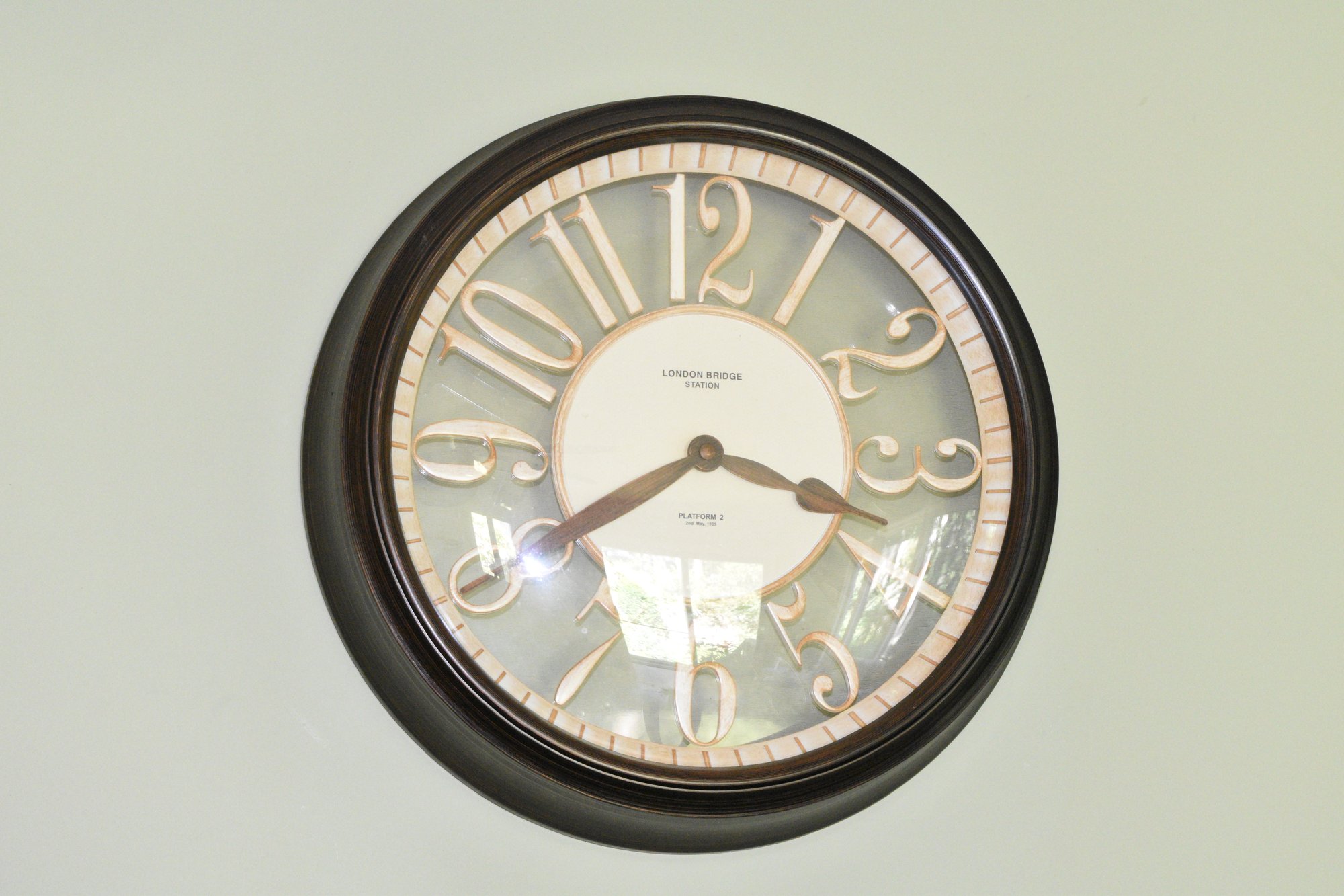 London Bridge Station Platform 2 Round Wall Clock #5640 | Auctionninja.com