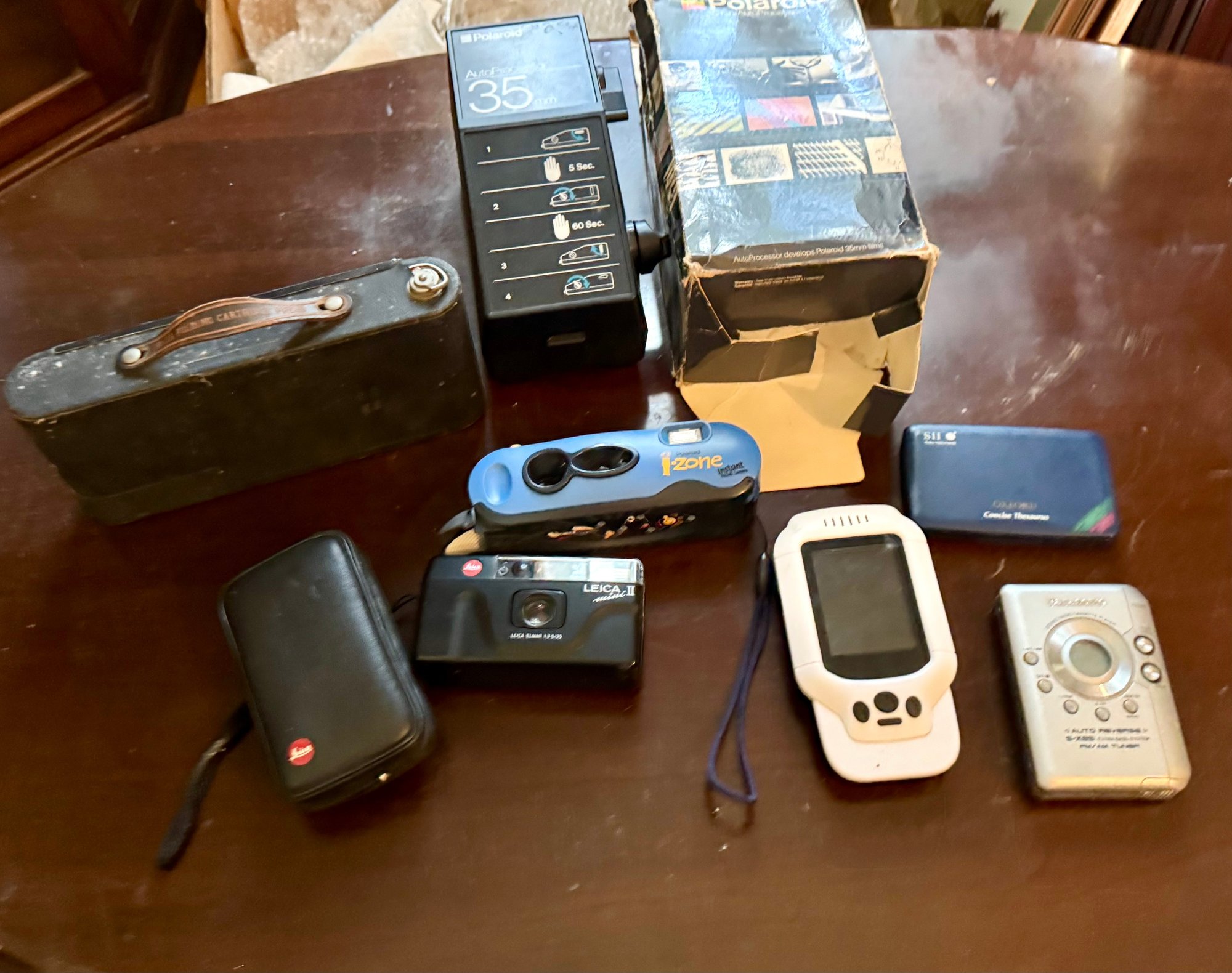 Antique And Vintage Cameras #51804 | Auctionninja.com