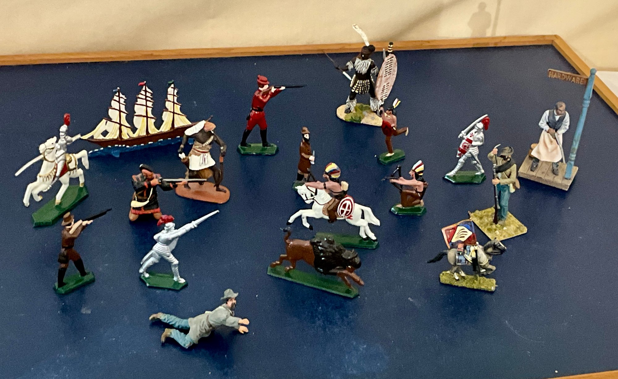 Lead Figures, Ship, Bison, Indians, Soldiers #41523 | Auctionninja.com