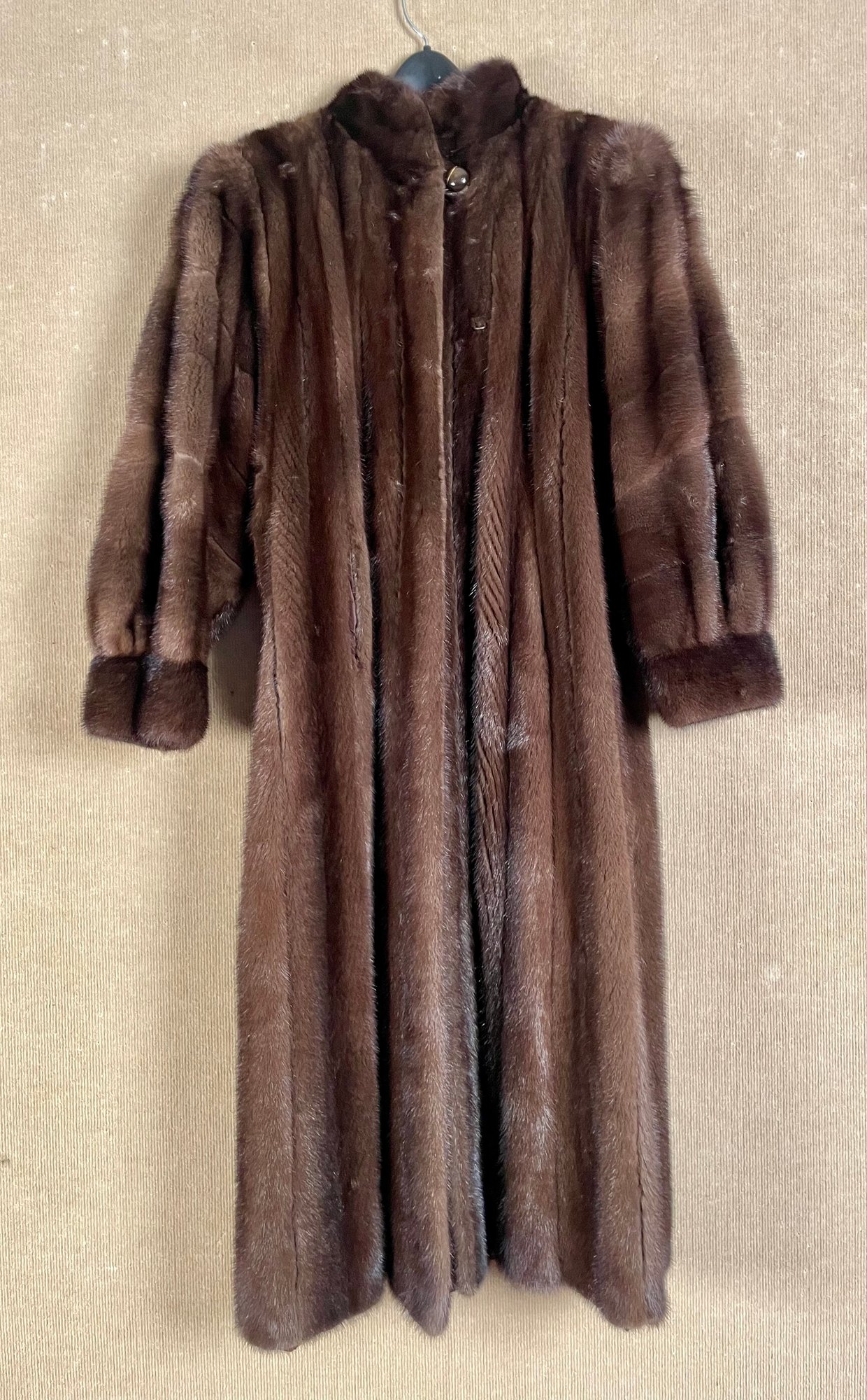 Vintage VT Furriers Mink Coat (CTF20) #44909 | Auctionninja.com