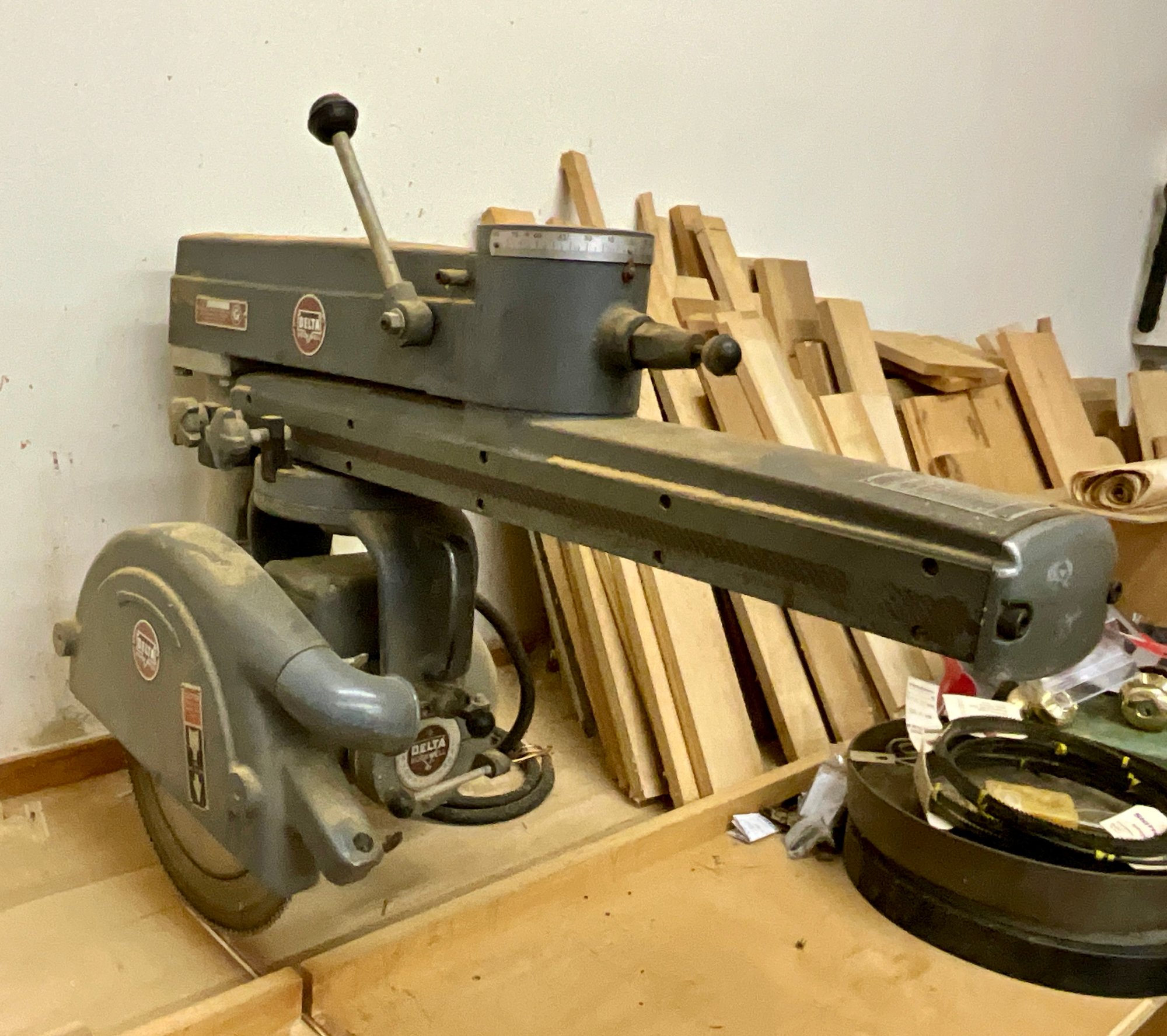 Delta Rockwell Radial Arm Saw #42551 | Auctionninja.com