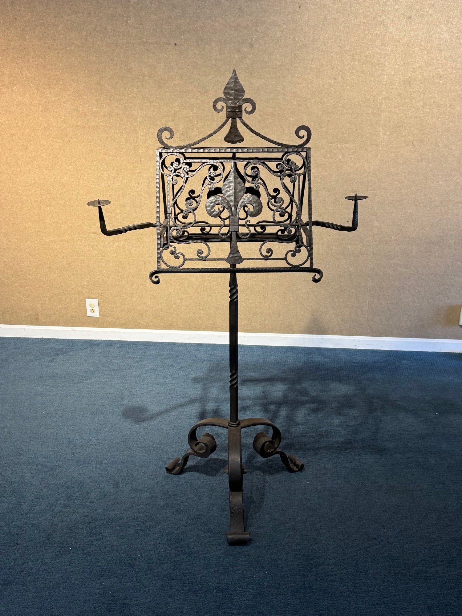 Bespoke Wrought Iron Medieval Book Stand (CTF30) #44009 | Auctionninja.com