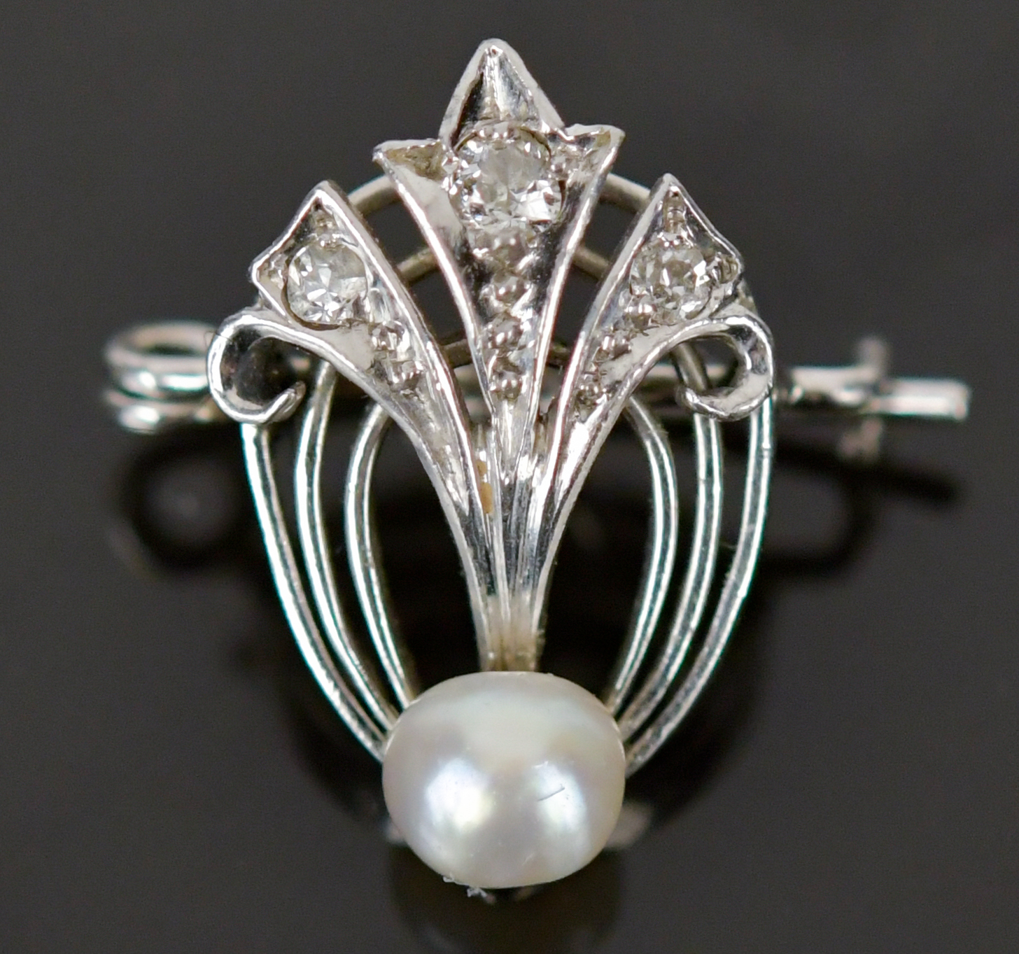 Antique Platinum Pearl & Diamond Pin (CTF10) #43790 | Auctionninja.com