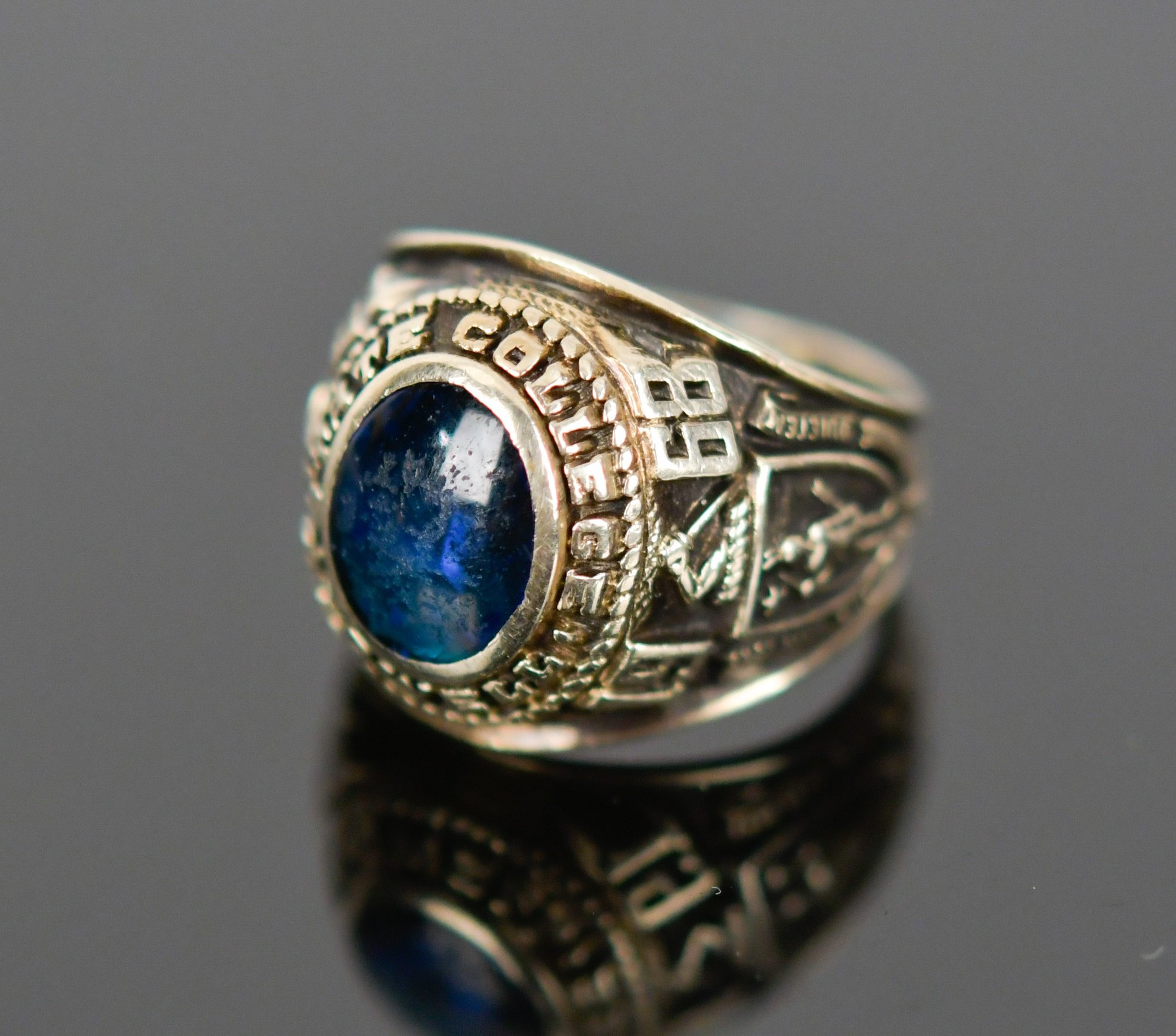 10k Gold Lowell State College Class Of 1968 Ring (CTF10) #52373 ...