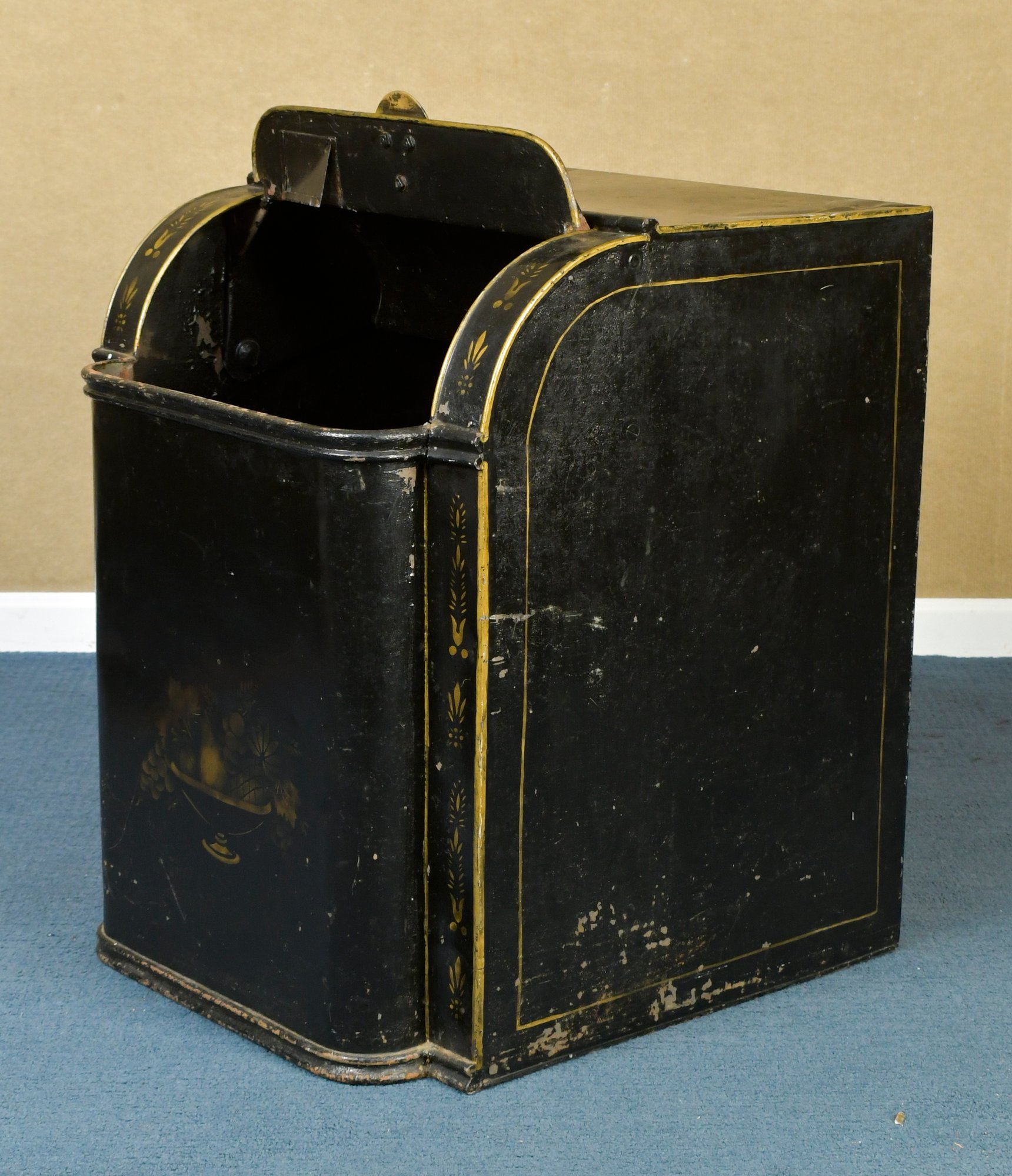 Antique Painted Tin Storage Bin (CTF20) #42165 | Auctionninja.com
