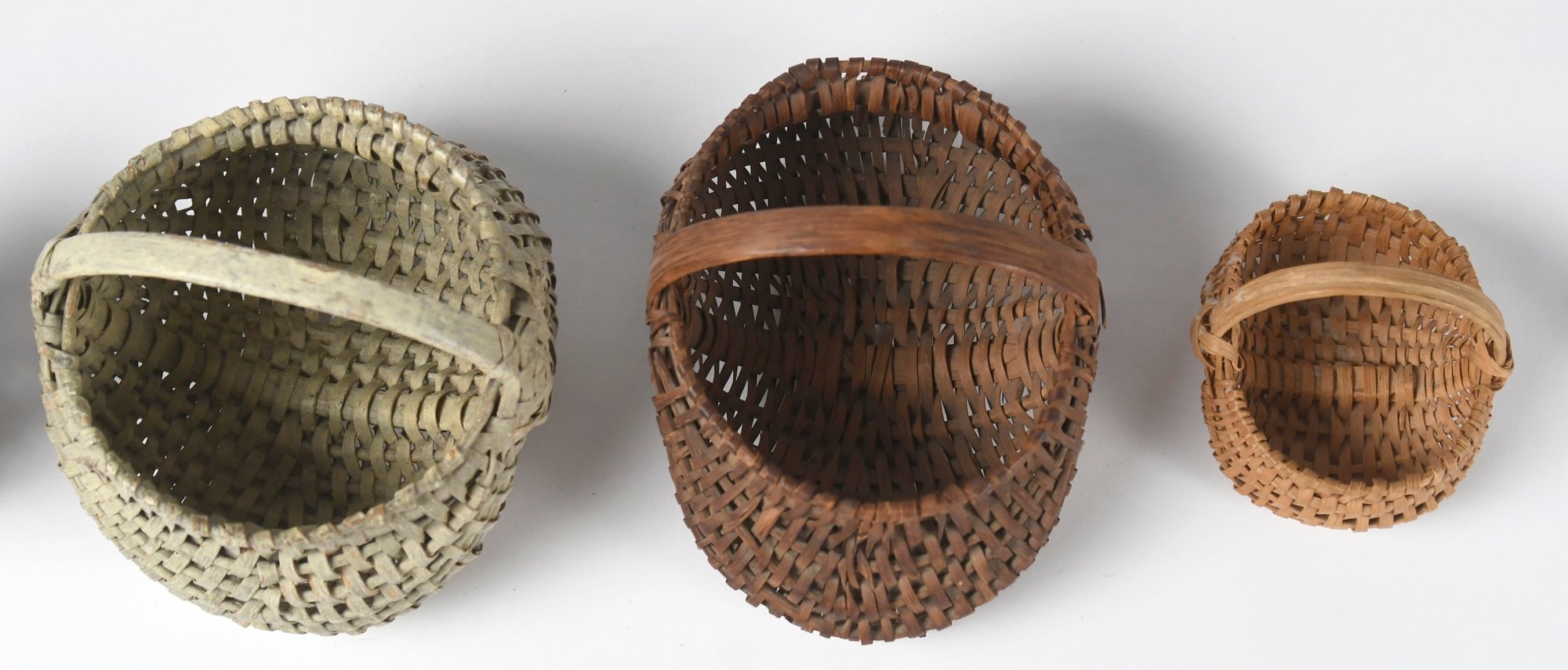 Four Small Antique Baskets (CTF10) #40049 | Auctionninja.com