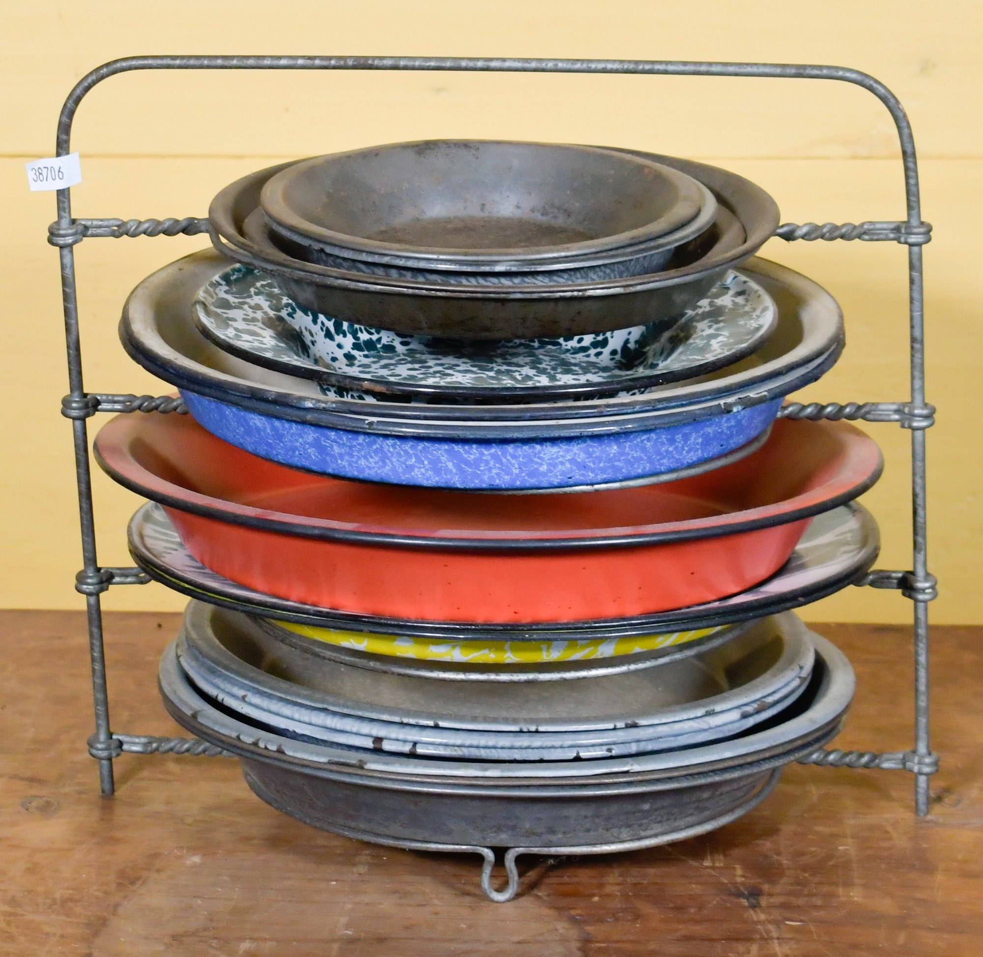 Antique Wire Pie Rack And Pie Plates (CTF10) #38706 | Auctionninja.com