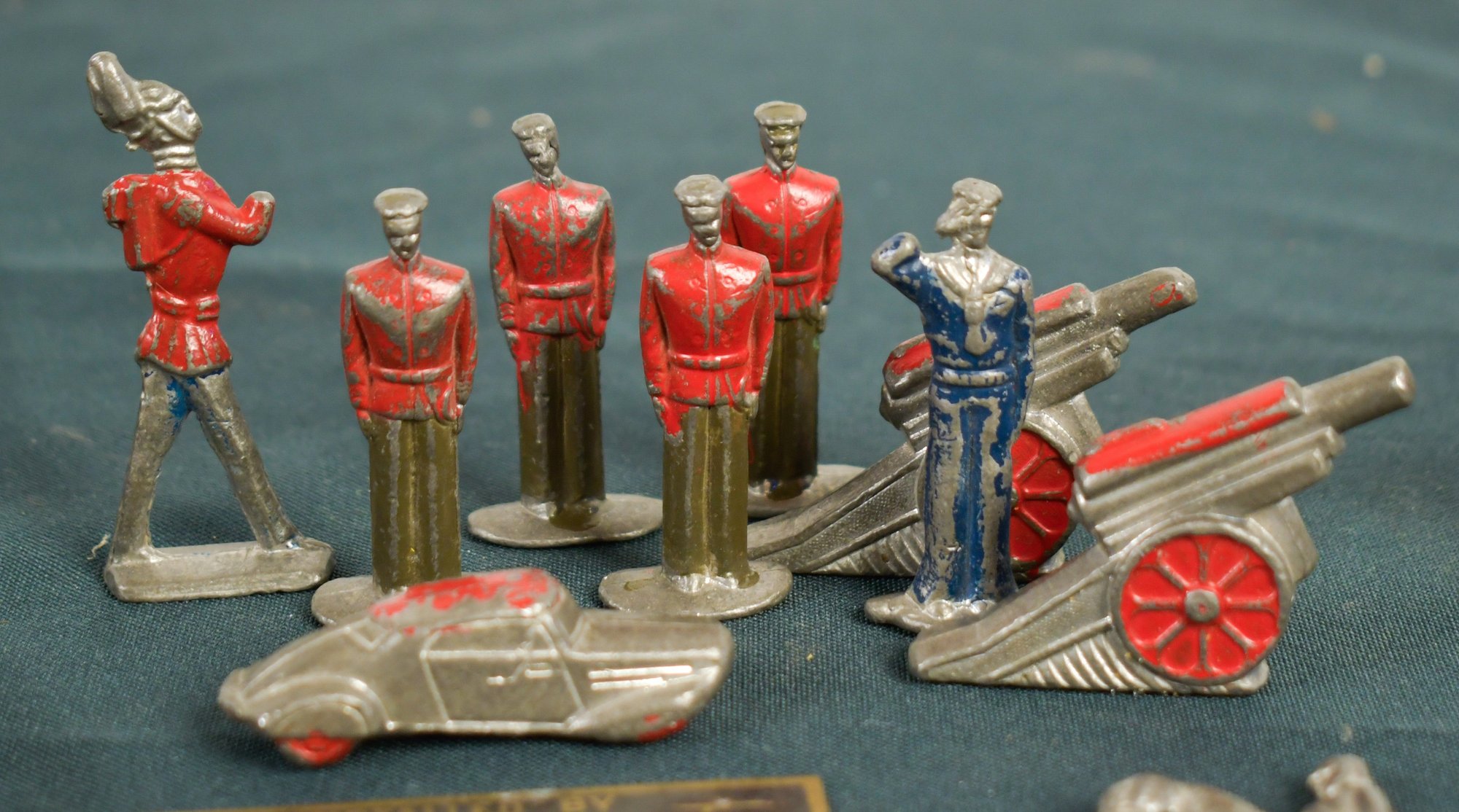 Antique Lead Toys And Cap Guns, 26pcs. (CTF20) #46965 | Auctionninja.com