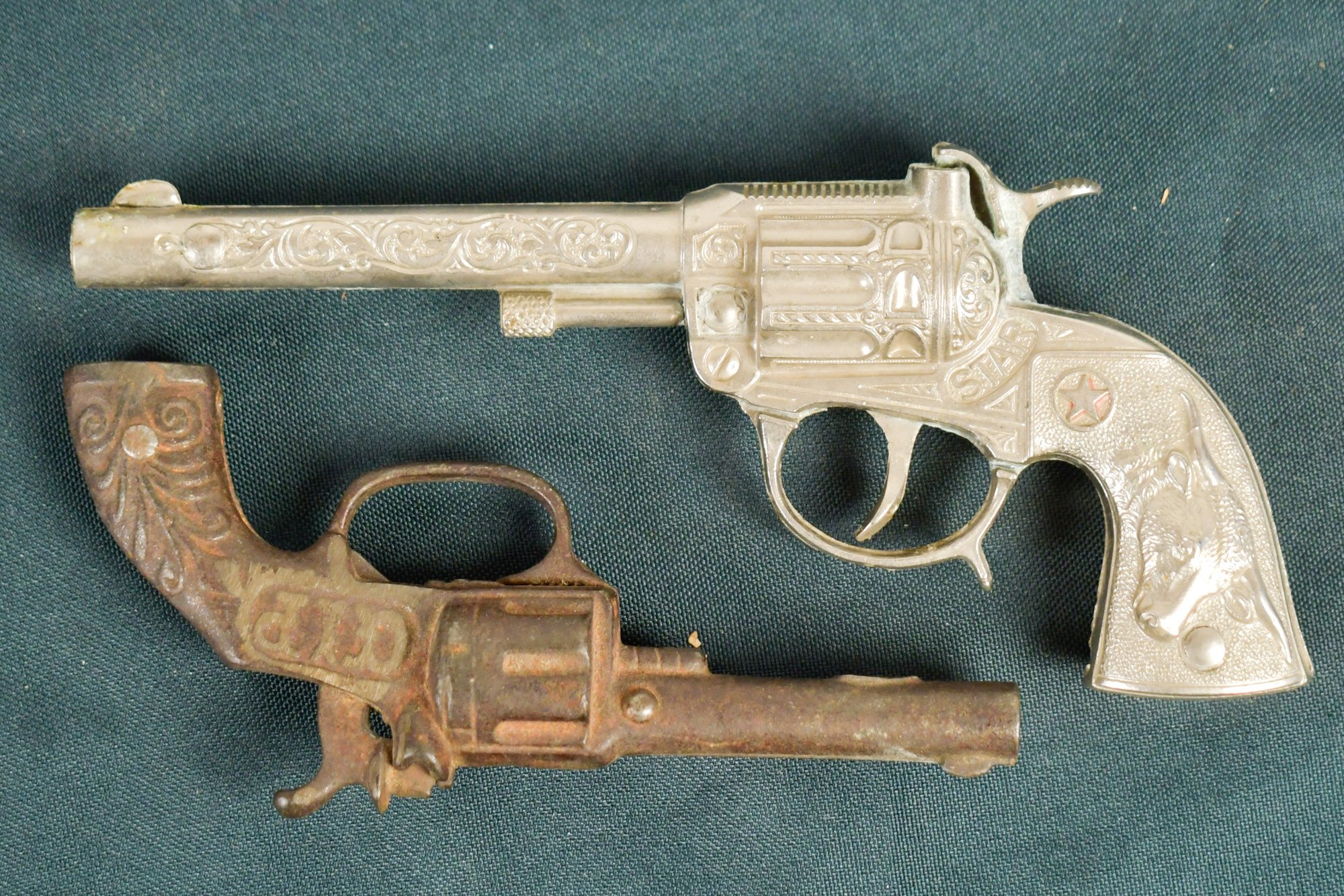 Antique Lead Toys And Cap Guns, 26pcs. (CTF20) #46965 | Auctionninja.com