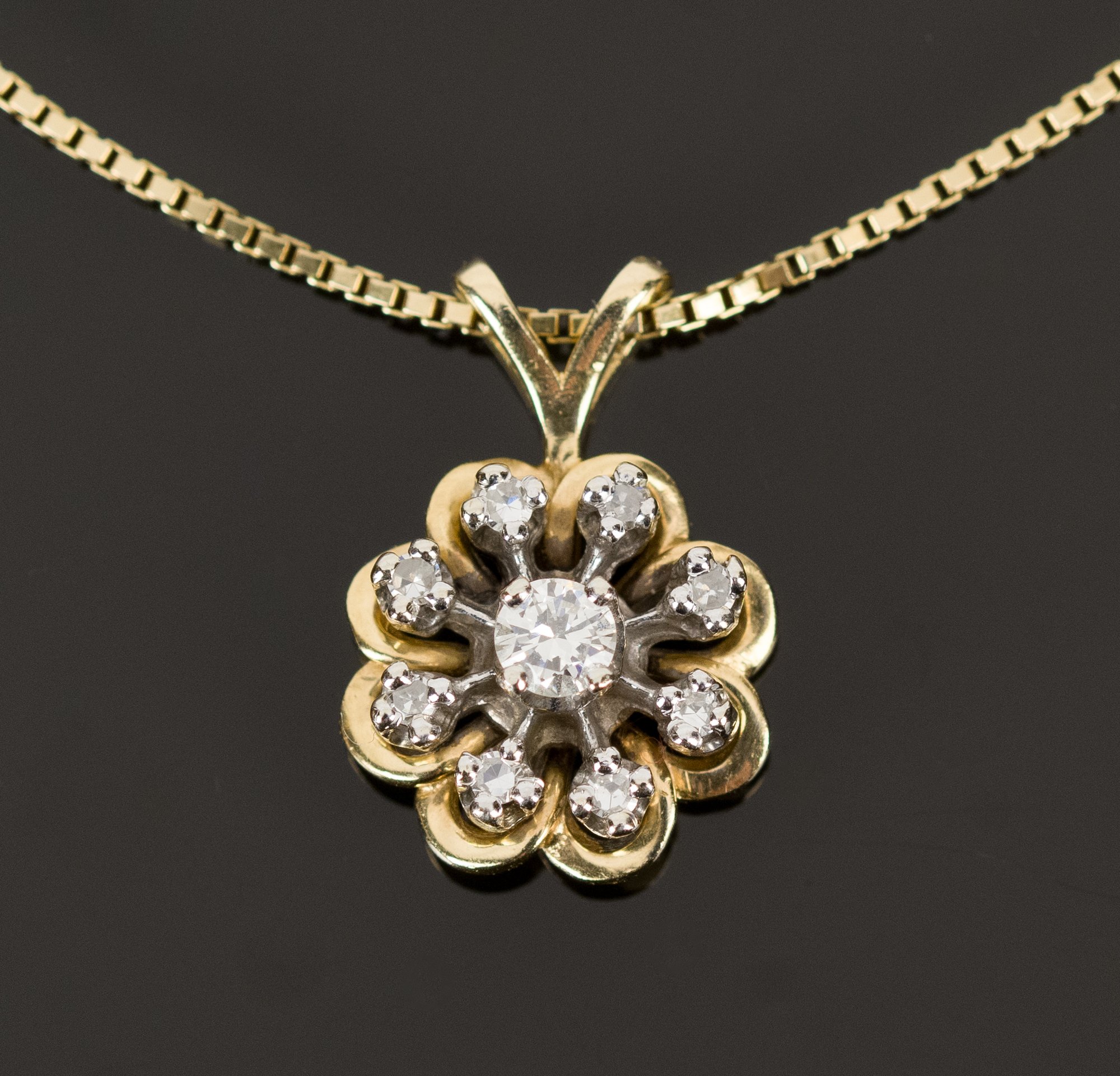 14k Gold Diamond Daisy Pendant & Chain (CTF10) #44533 | Auctionninja.com