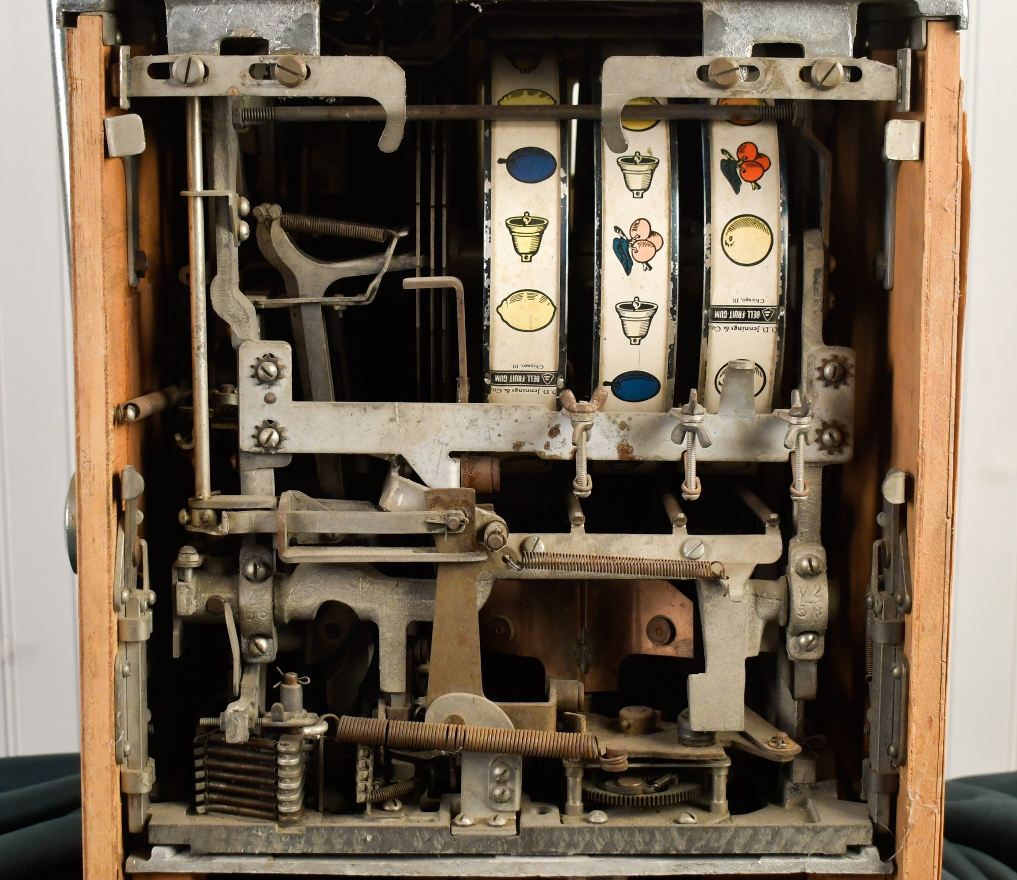 Vintage Jennings Chief Tic Tac Toe Slot Machine (CTF20) #46956 ...