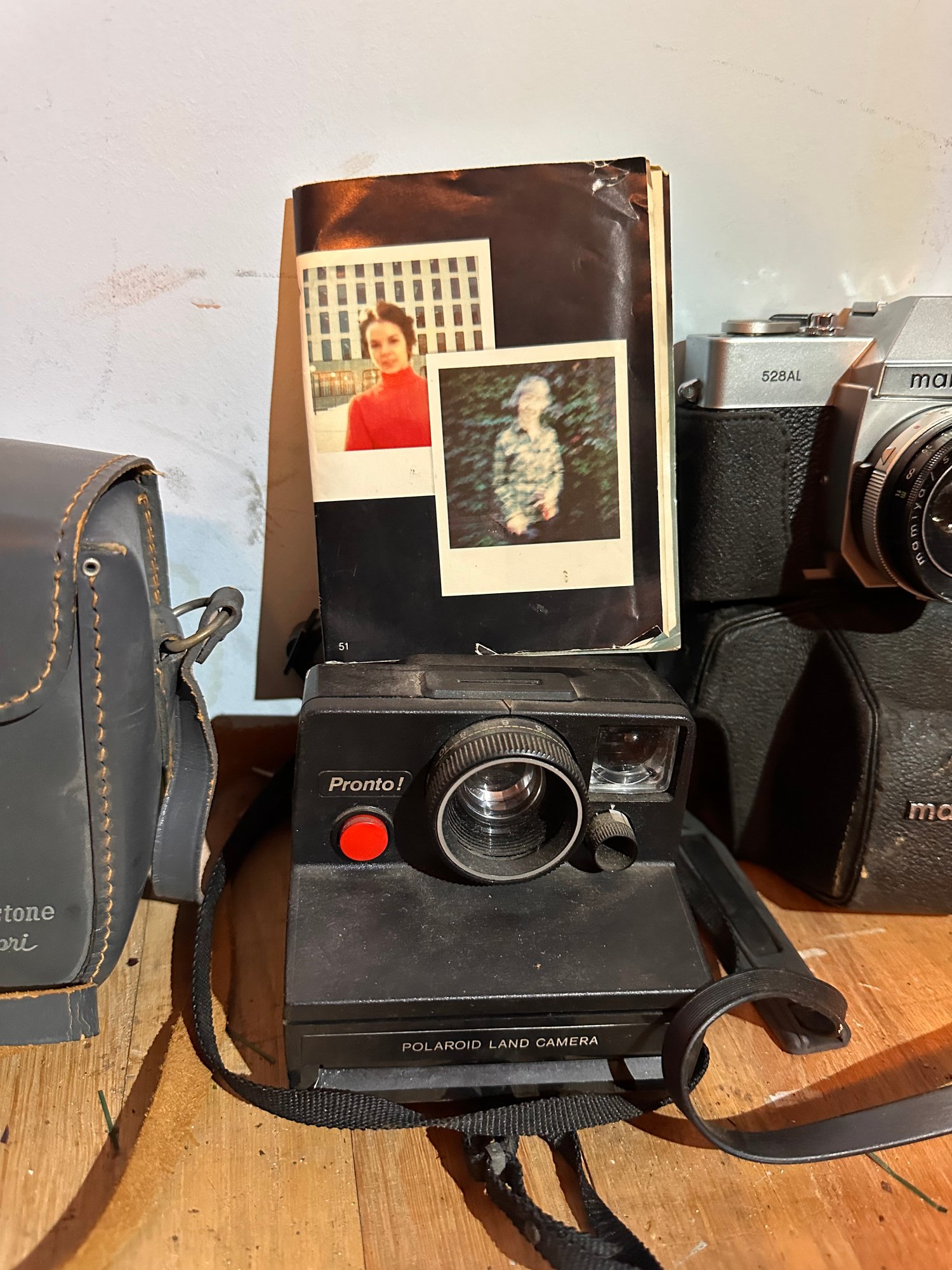 Lot Of FOUR Cameras #37691 | Auctionninja.com