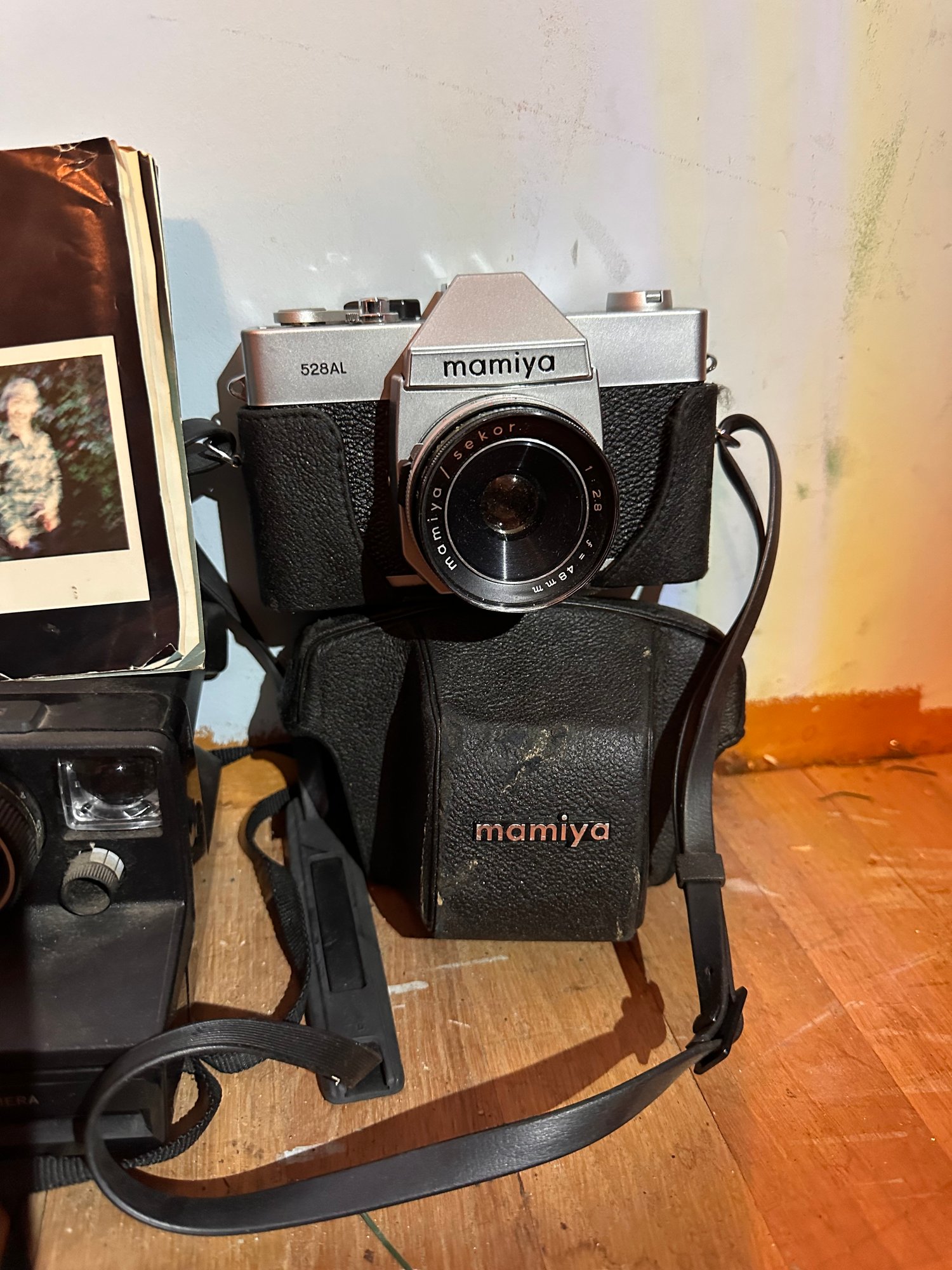 Lot Of FOUR Cameras #37691 | Auctionninja.com