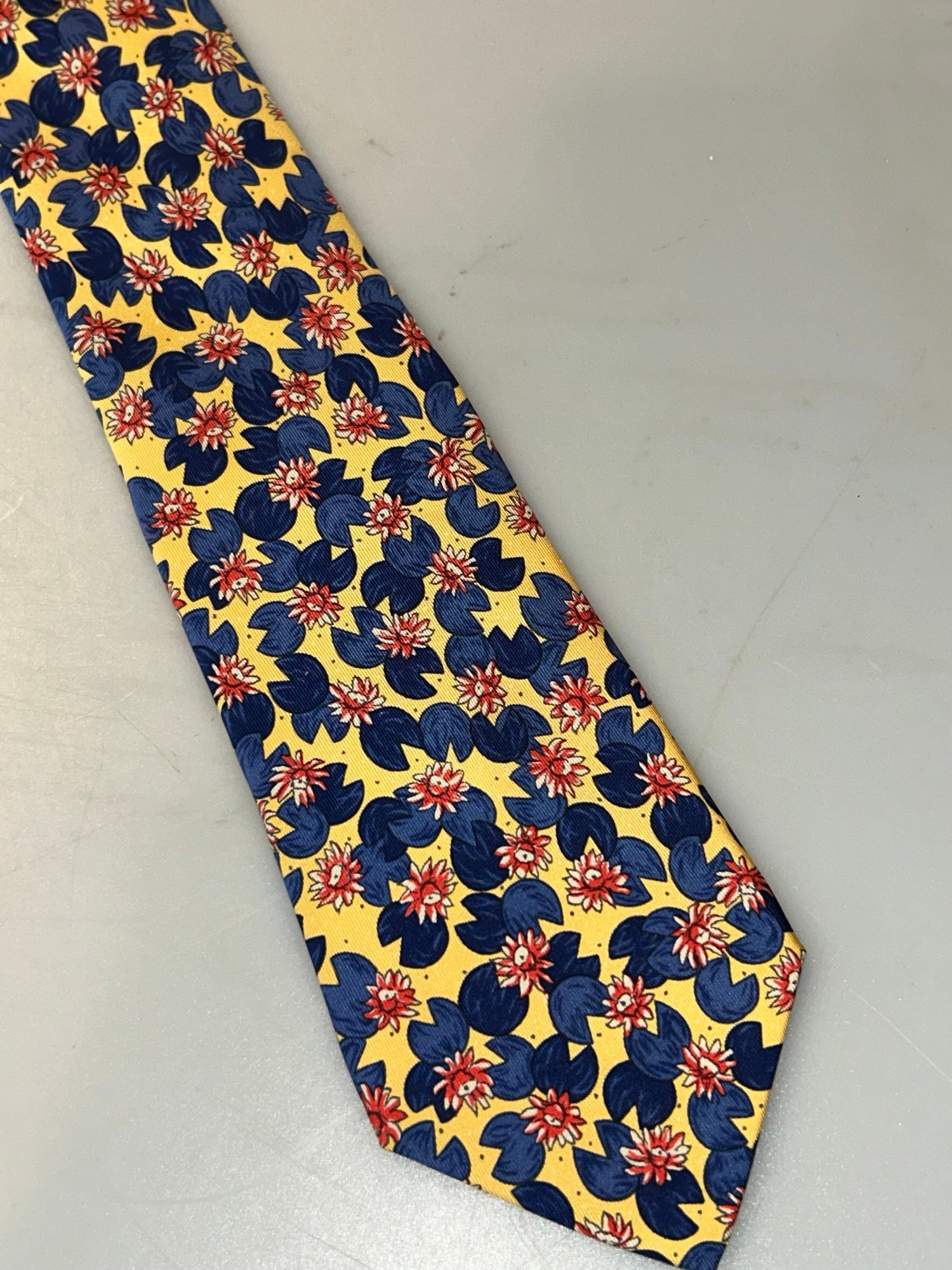 Mens Hermes Tie #41184 | Auctionninja.com