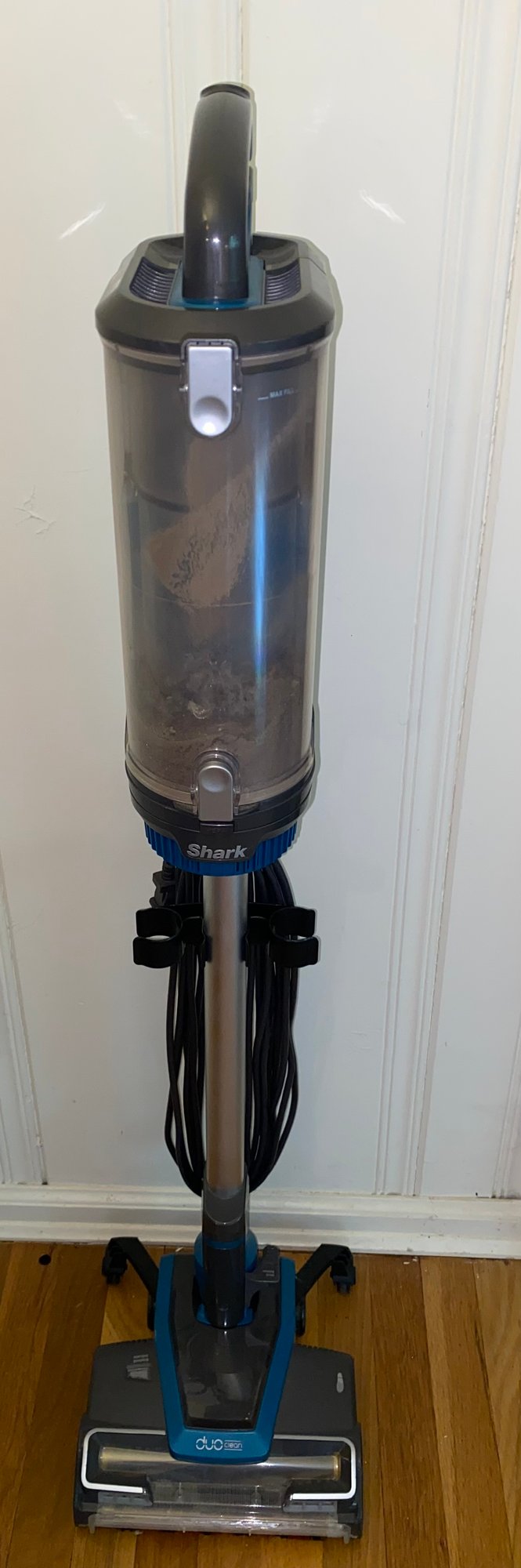 Shark Duo Clean Vacuum #32439 | Auctionninja.com