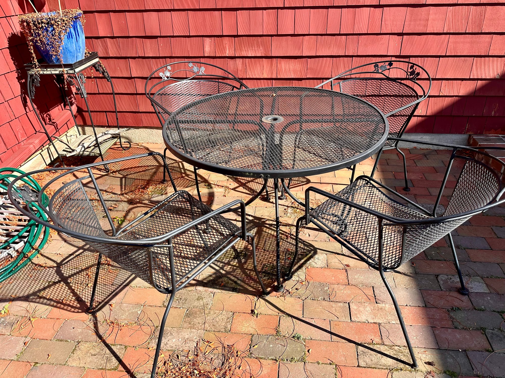 Sunbeam Wrought Iron Patio Set Round Table And 4 Chairs #33902 ...