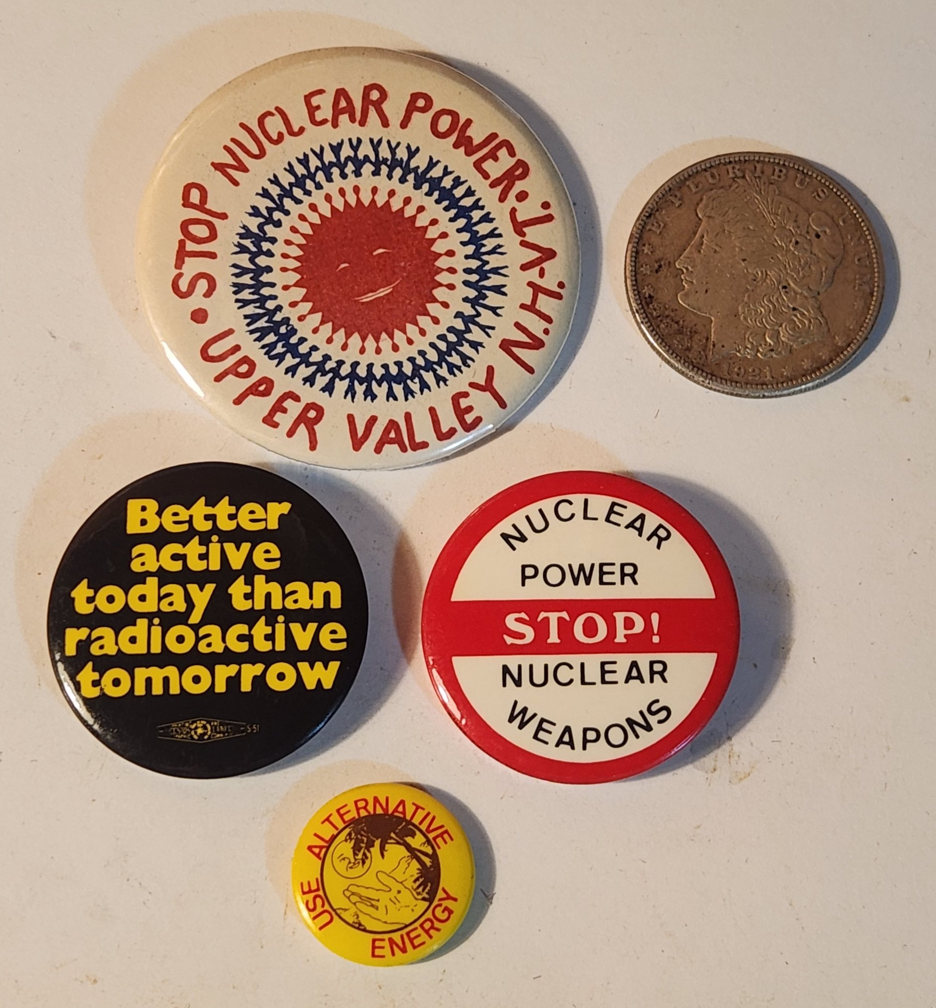 Four Nuclear Power Protest Buttons #13197 | Auctionninja.com