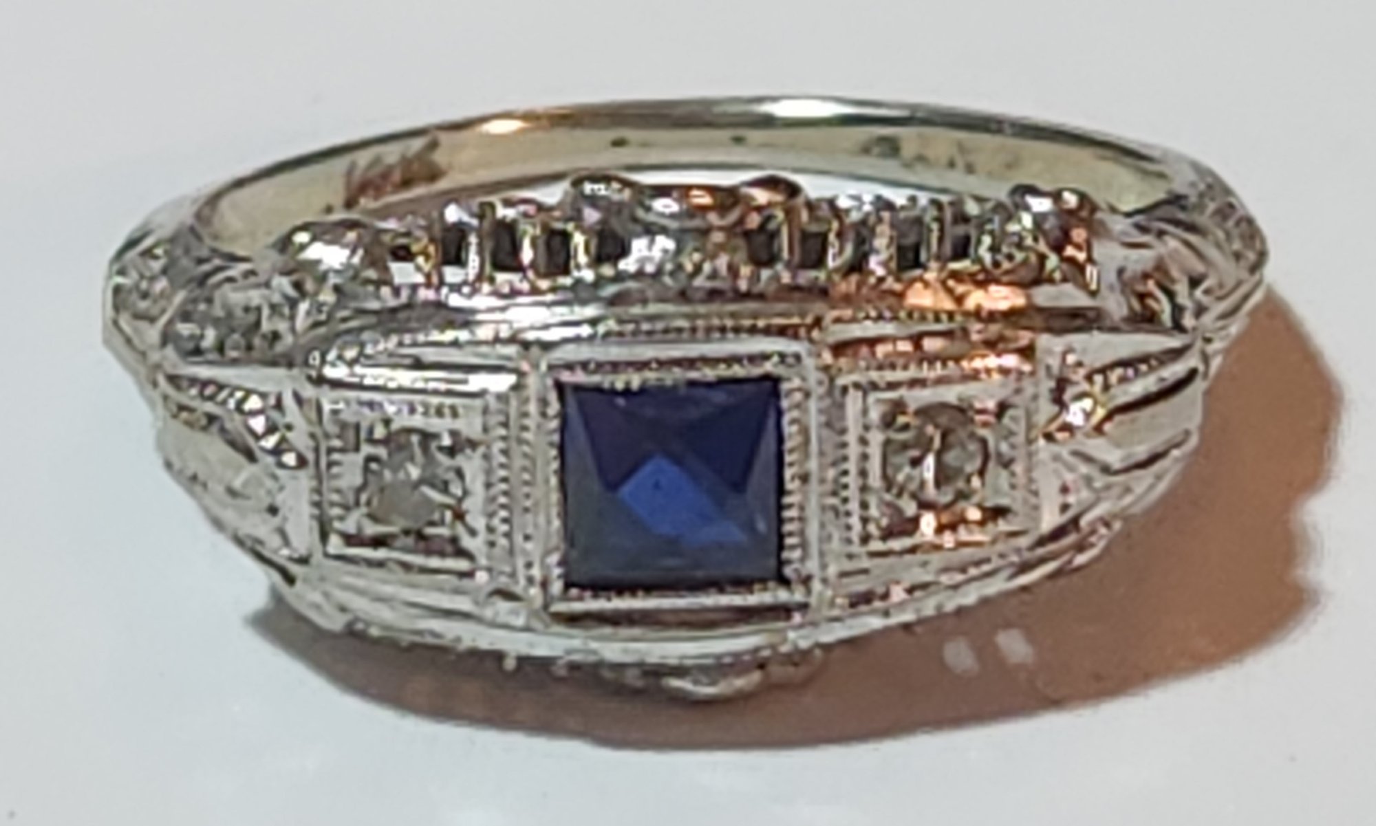 14 Karat White Gold Diamond And Saphire Ring #14892 | Auctionninja.com