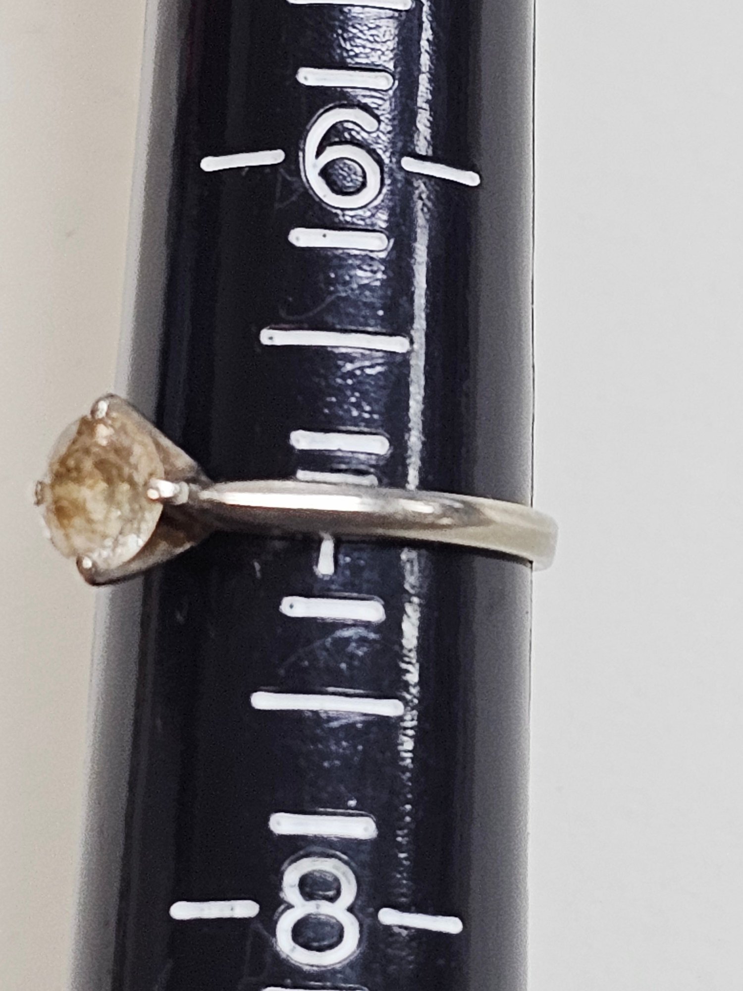 10k White Gold Ring 2g - Size 7 #3699 | Auctionninja.com