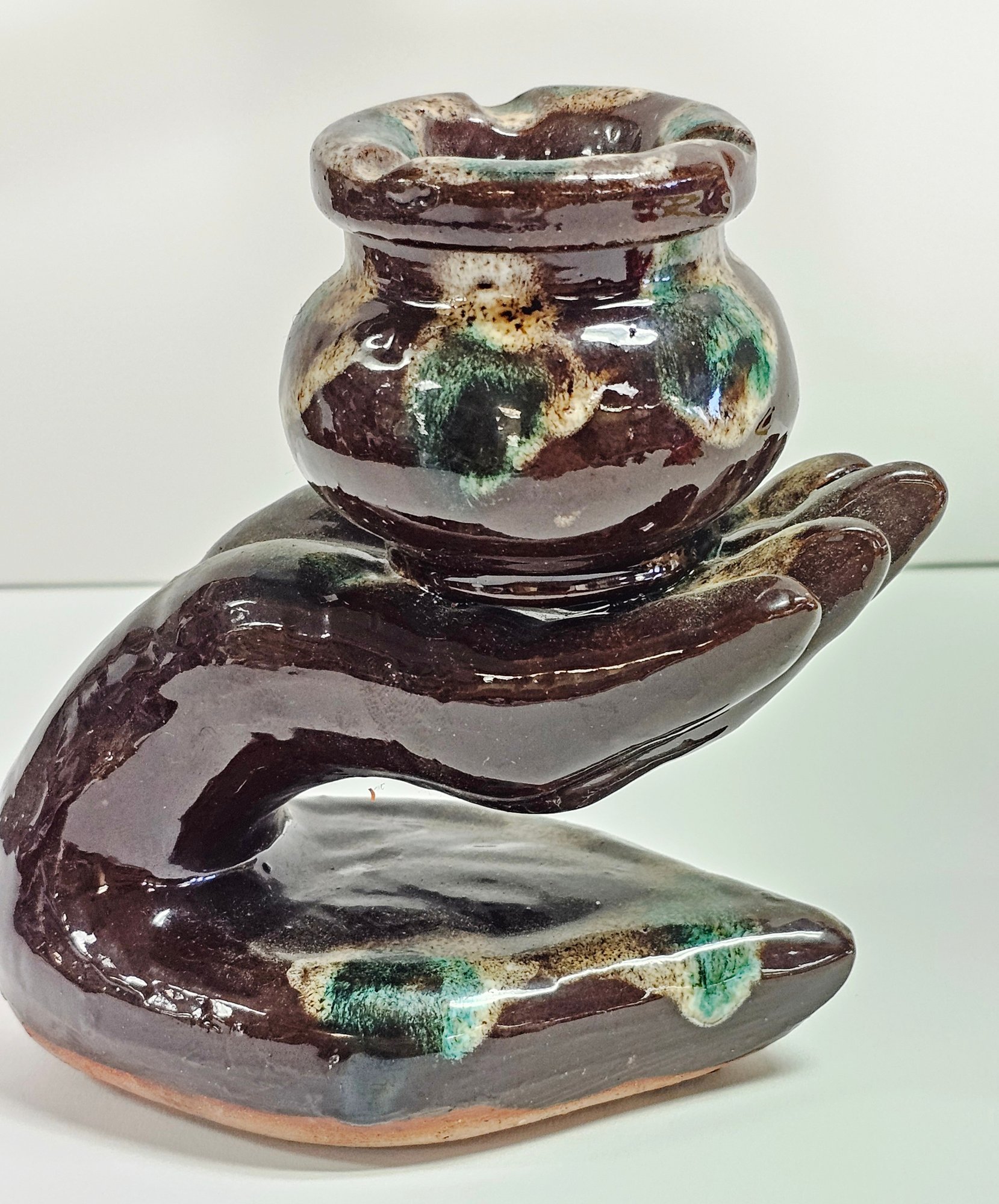 MCM Hand Sculpture Ashtray #3787 | Auctionninja.com