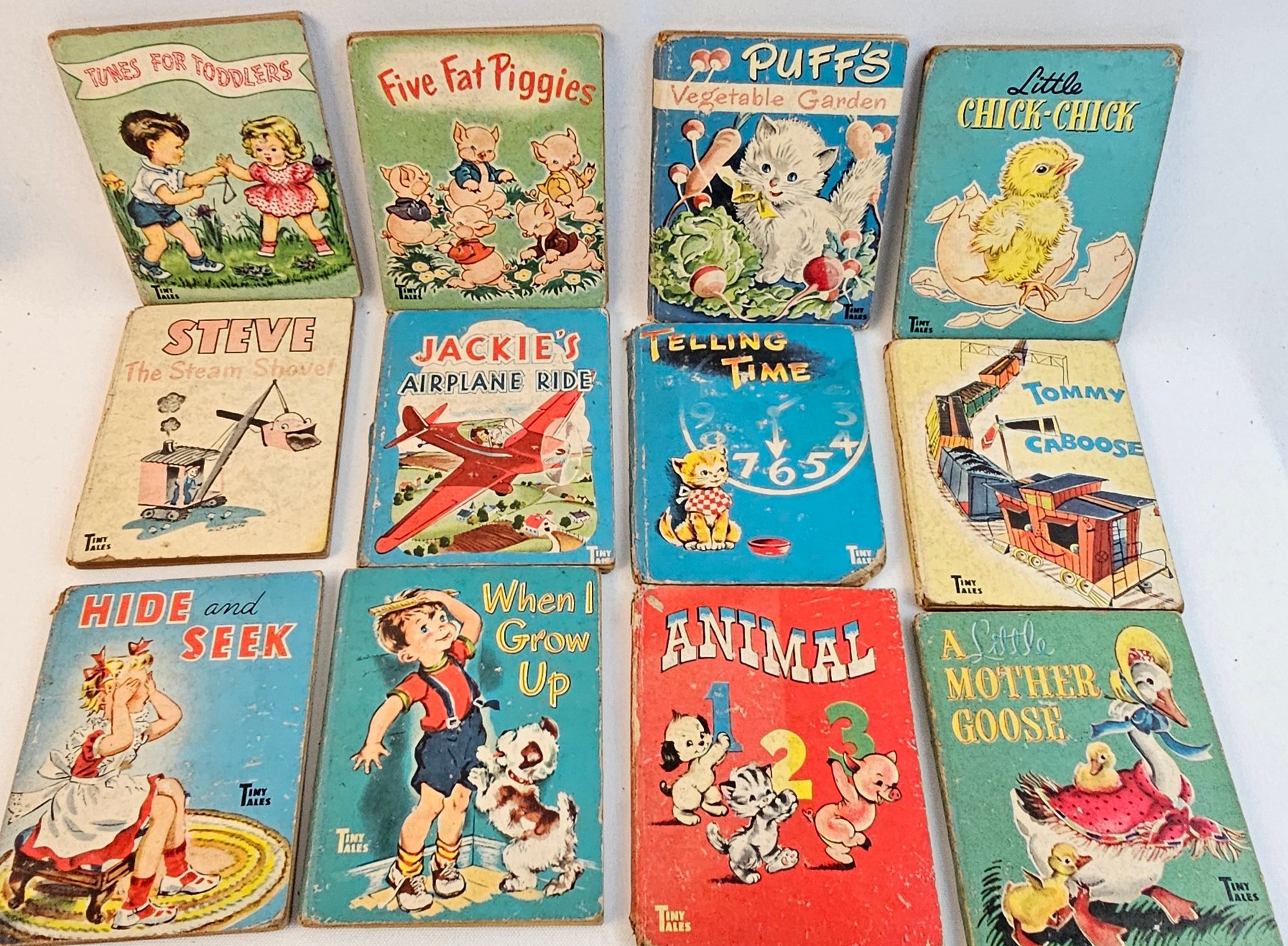 1940s And 1950s Vintage Tiny Tales Mini Books #5316 | Auctionninja.com
