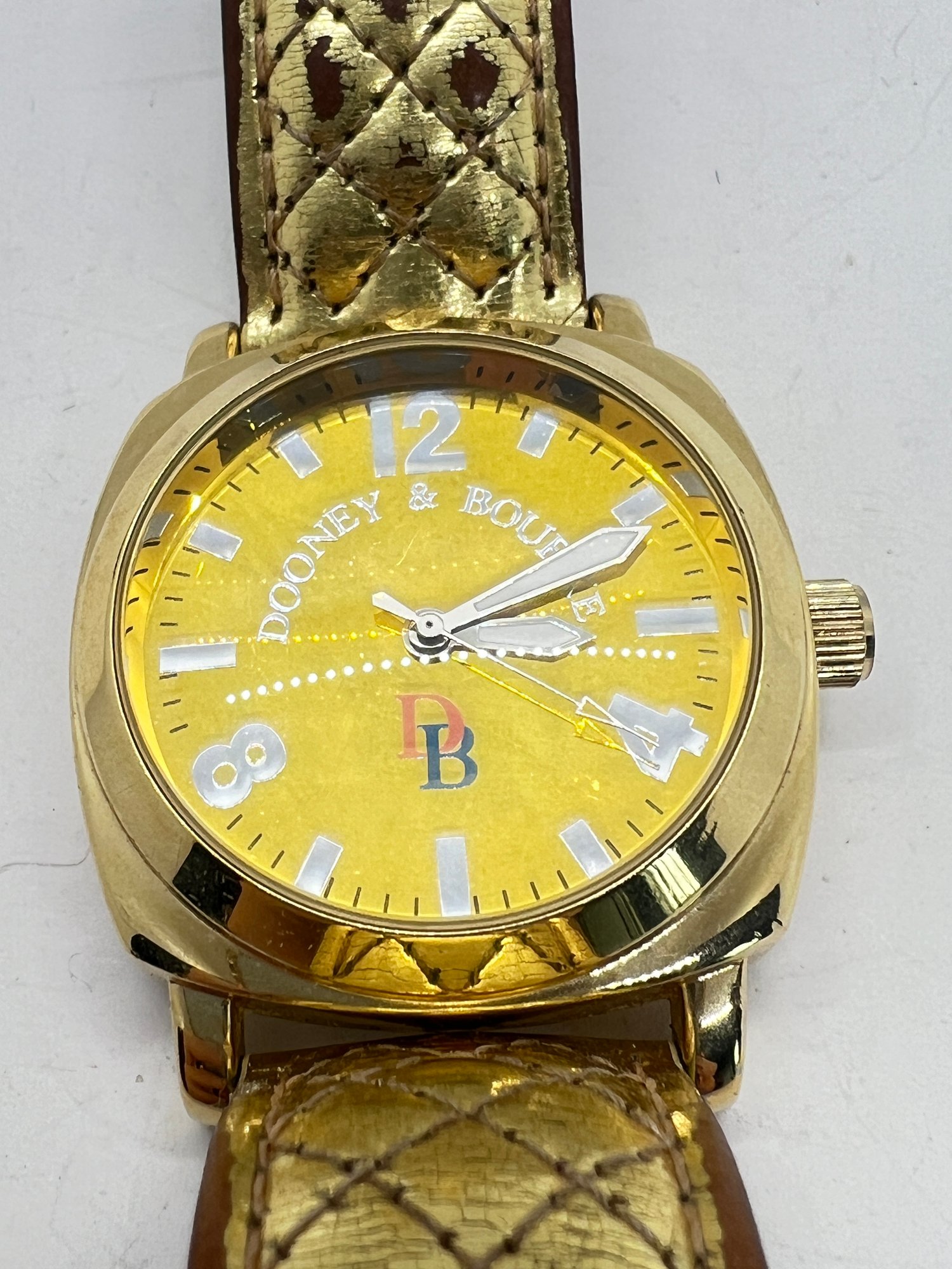 Dooney And Burke Woman Watch #7390 | Auctionninja.com