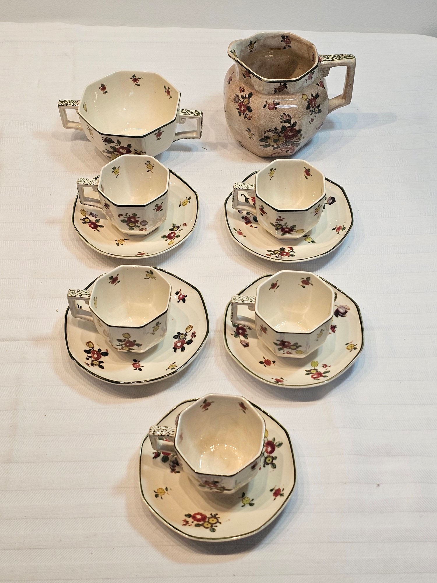 Royal Doulton Old Leeds Sprays Tea Lot #8534 | Auctionninja.com