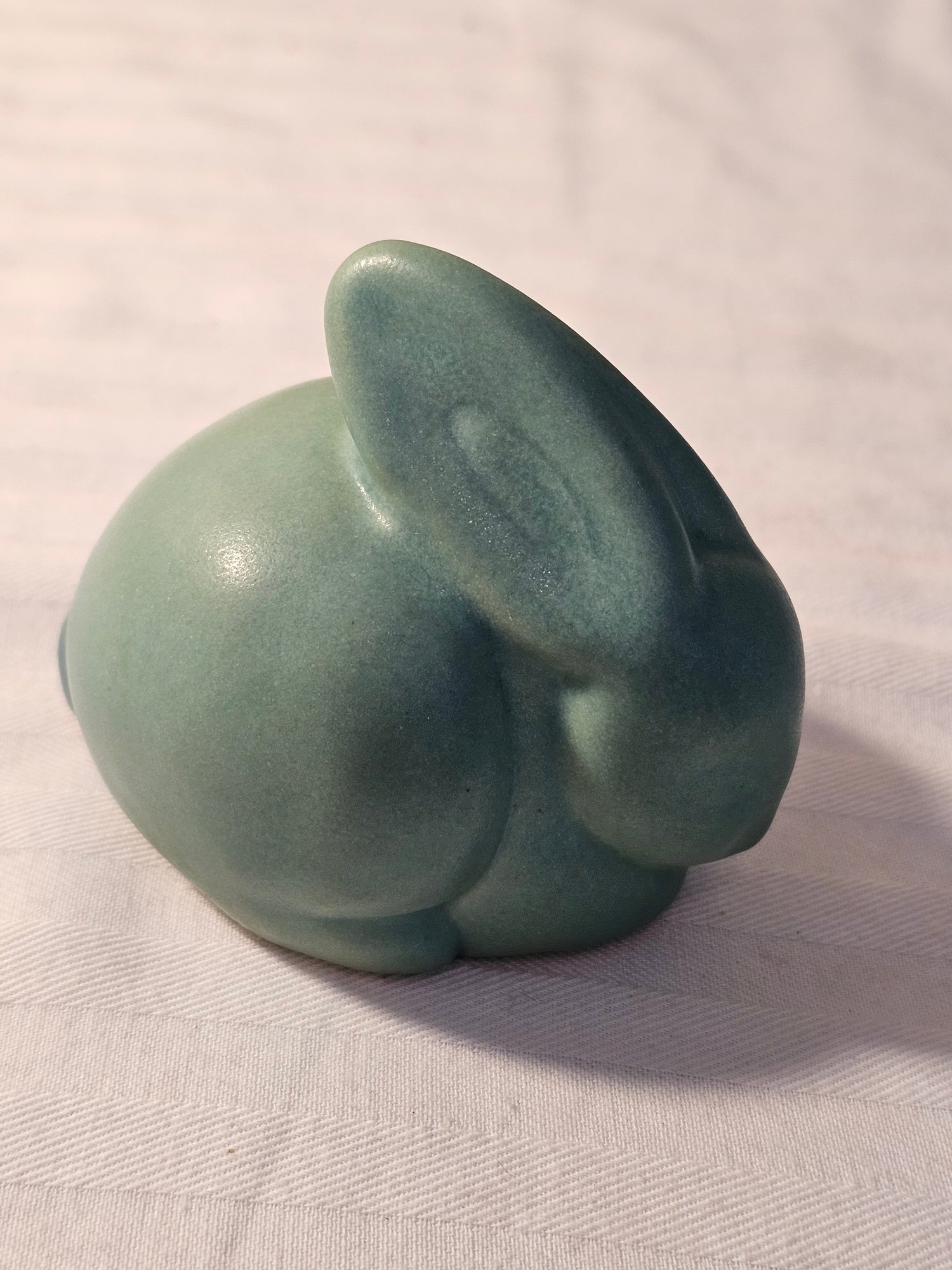 Van Briggle Turquoise Pottery Rabbit #8893 | Auctionninja.com