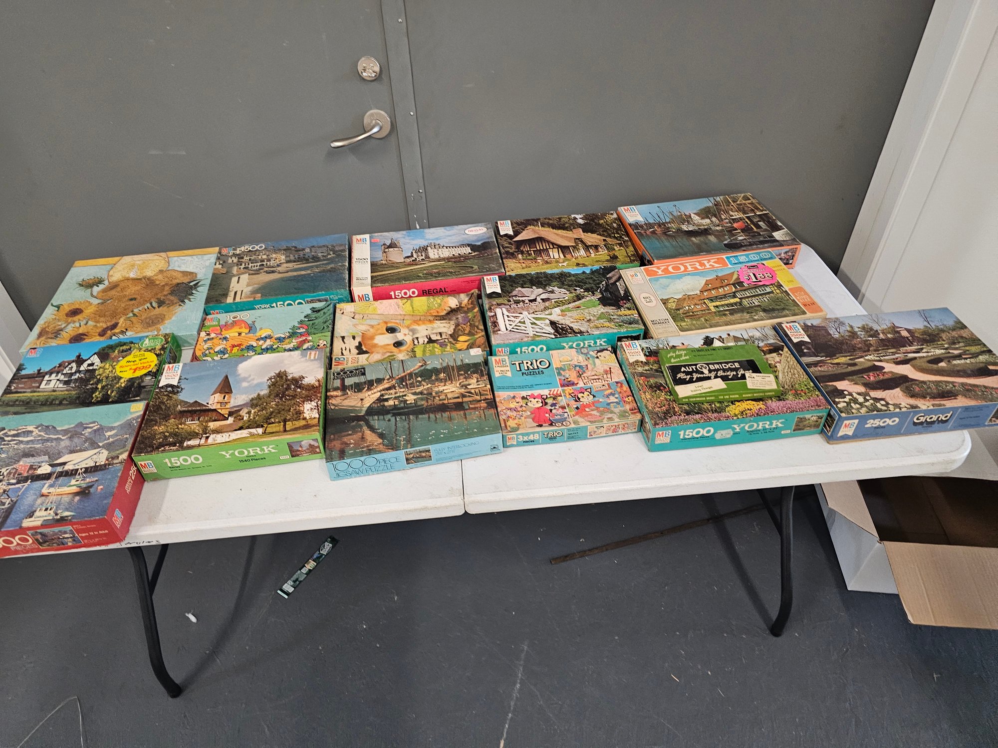 Puzzles Lot #9699 | Auctionninja.com