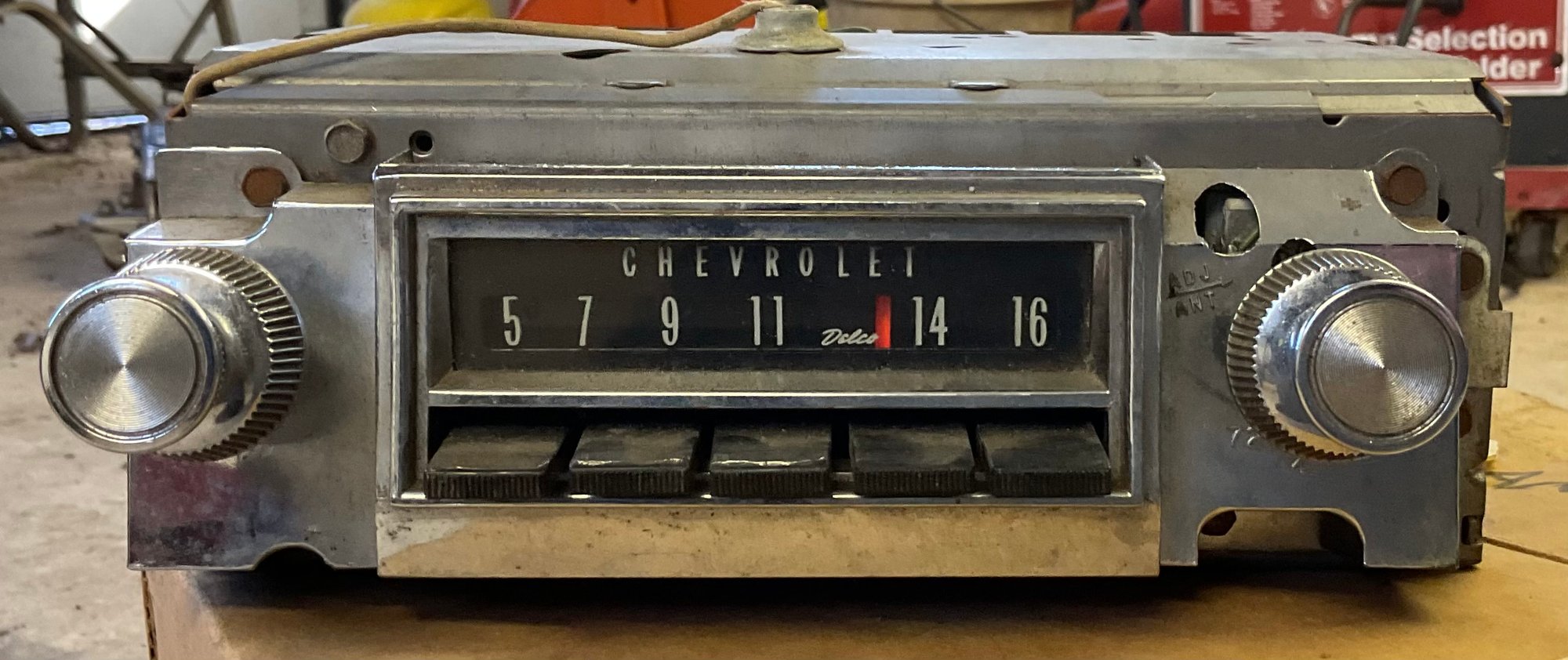 1966 Stock Chevrolet AM Radio #26599 | Auctionninja.com