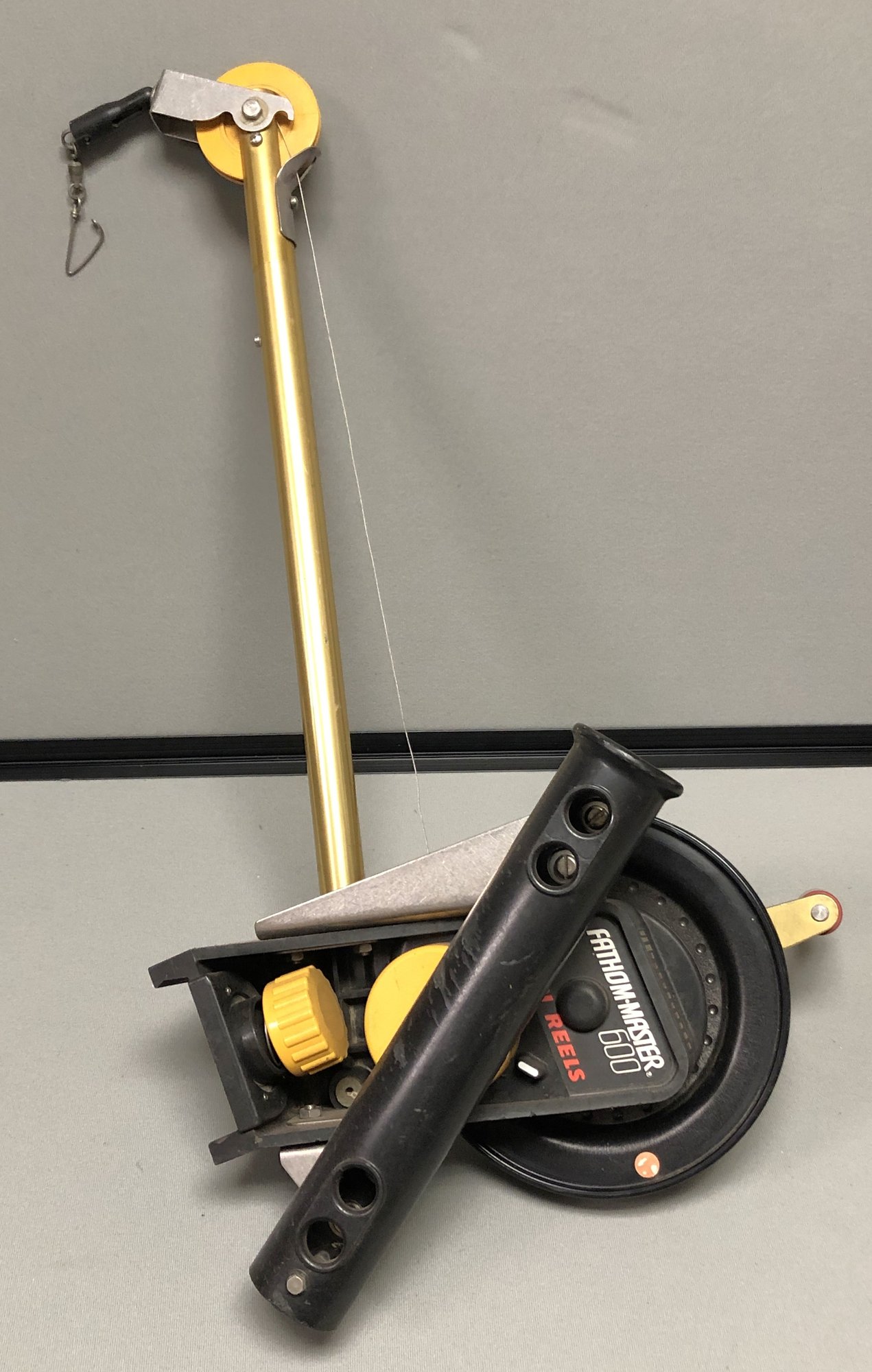 Penn Fathom- Master 600 Manual Downrigger #23184 | Auctionninja.com