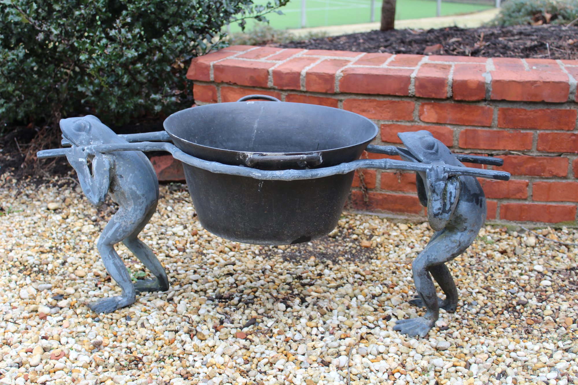 Froggy Planter #3829 | Auctionninja.com