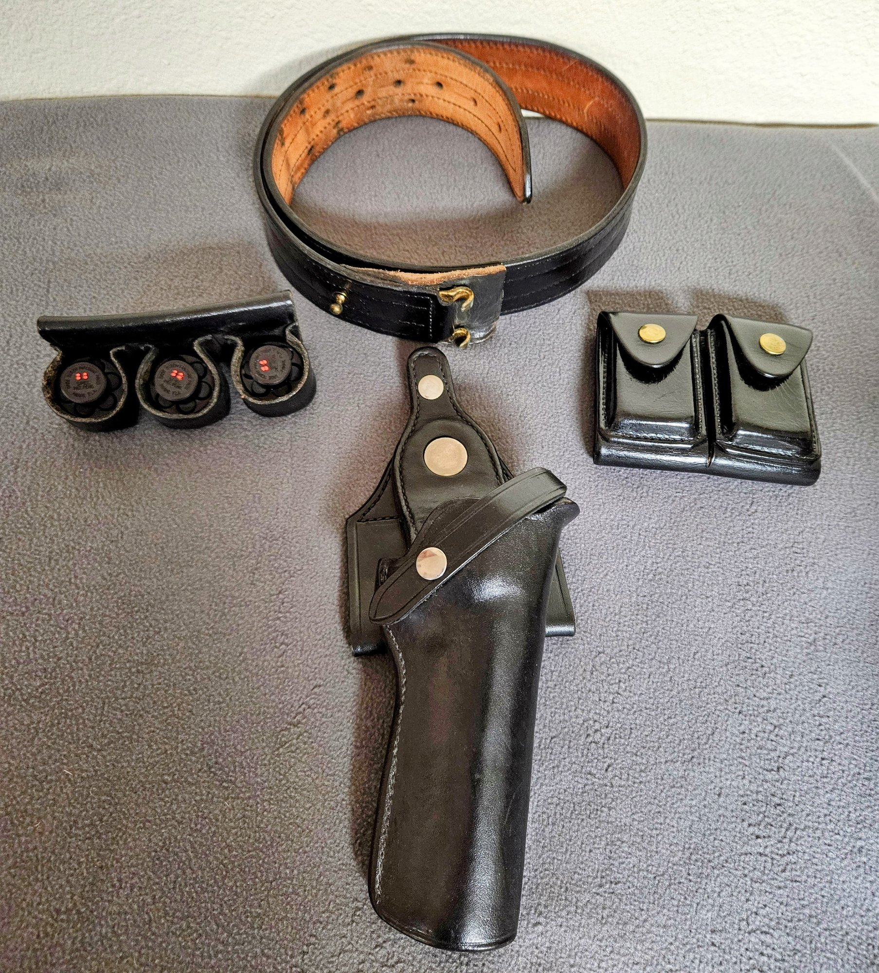 Police Issued Belt Gear With Holster, Quick Loader, Magazine Holder ...