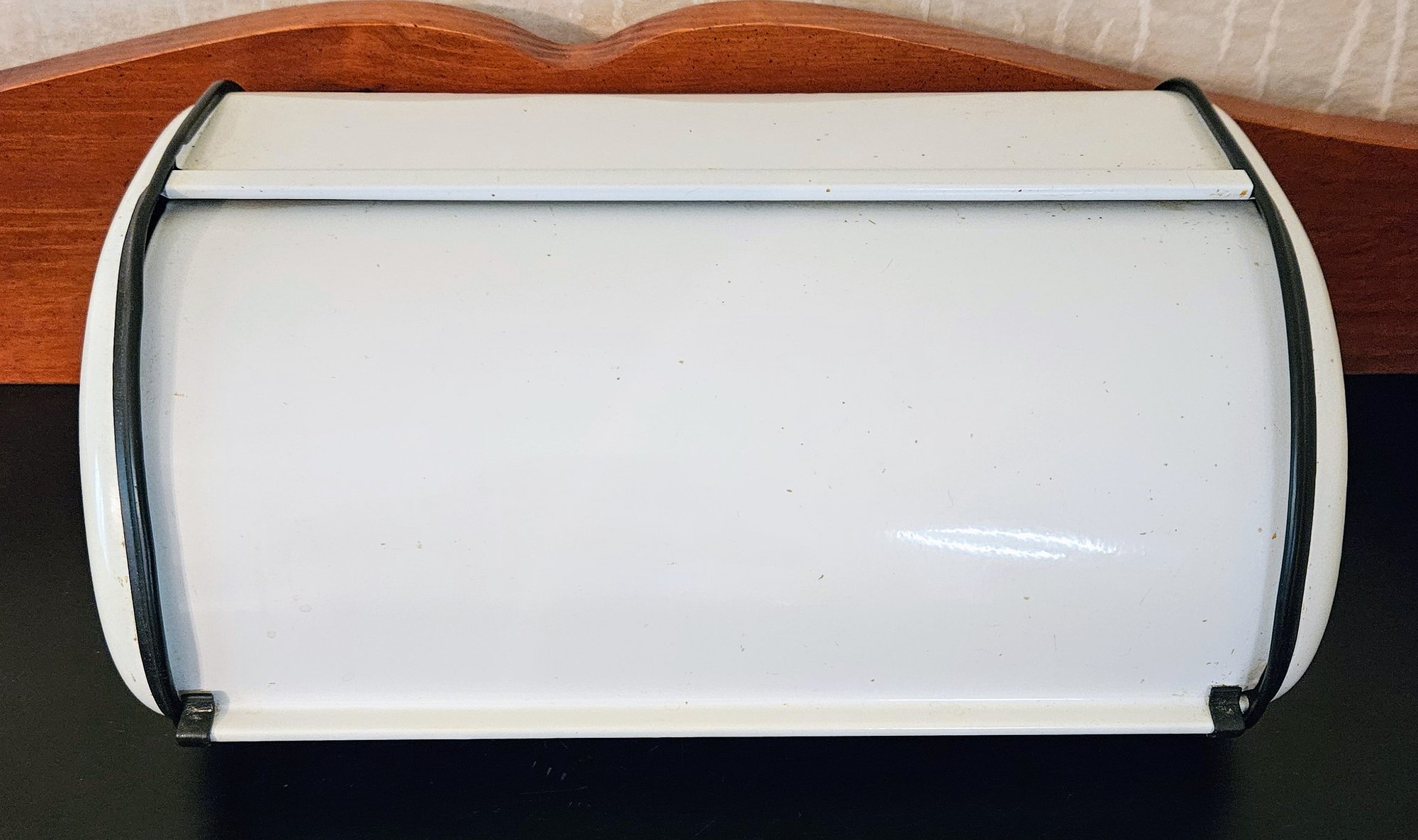 Vintage White Enamel Steel Roll Top Bread Box #20987 | Auctionninja.com