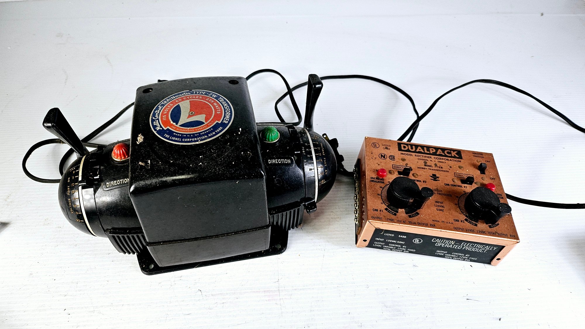 2 Lionel ZW 275 Transformer & Dual Pack Control Unit #22881 ...