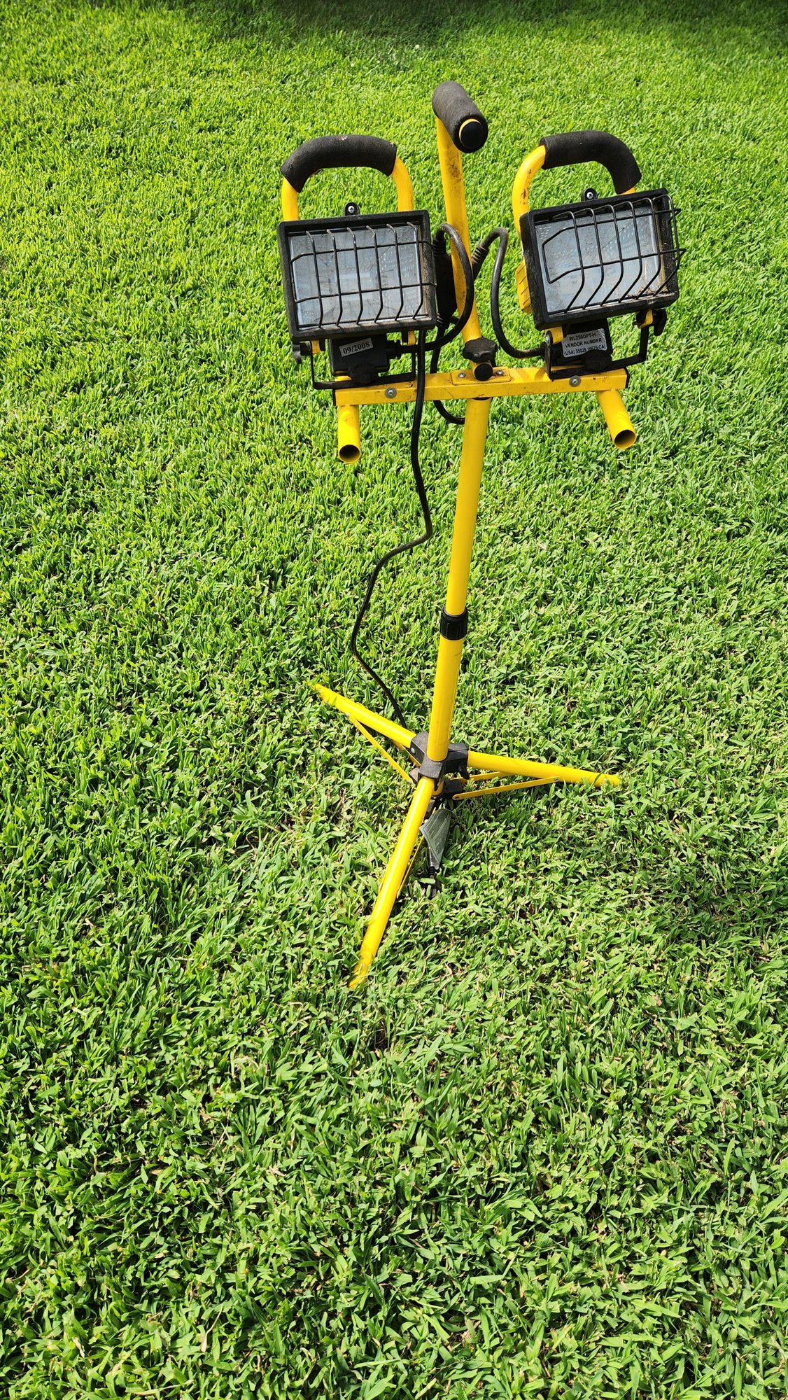 Portable Halogen Electric Flood Lights #4769 | Auctionninja.com