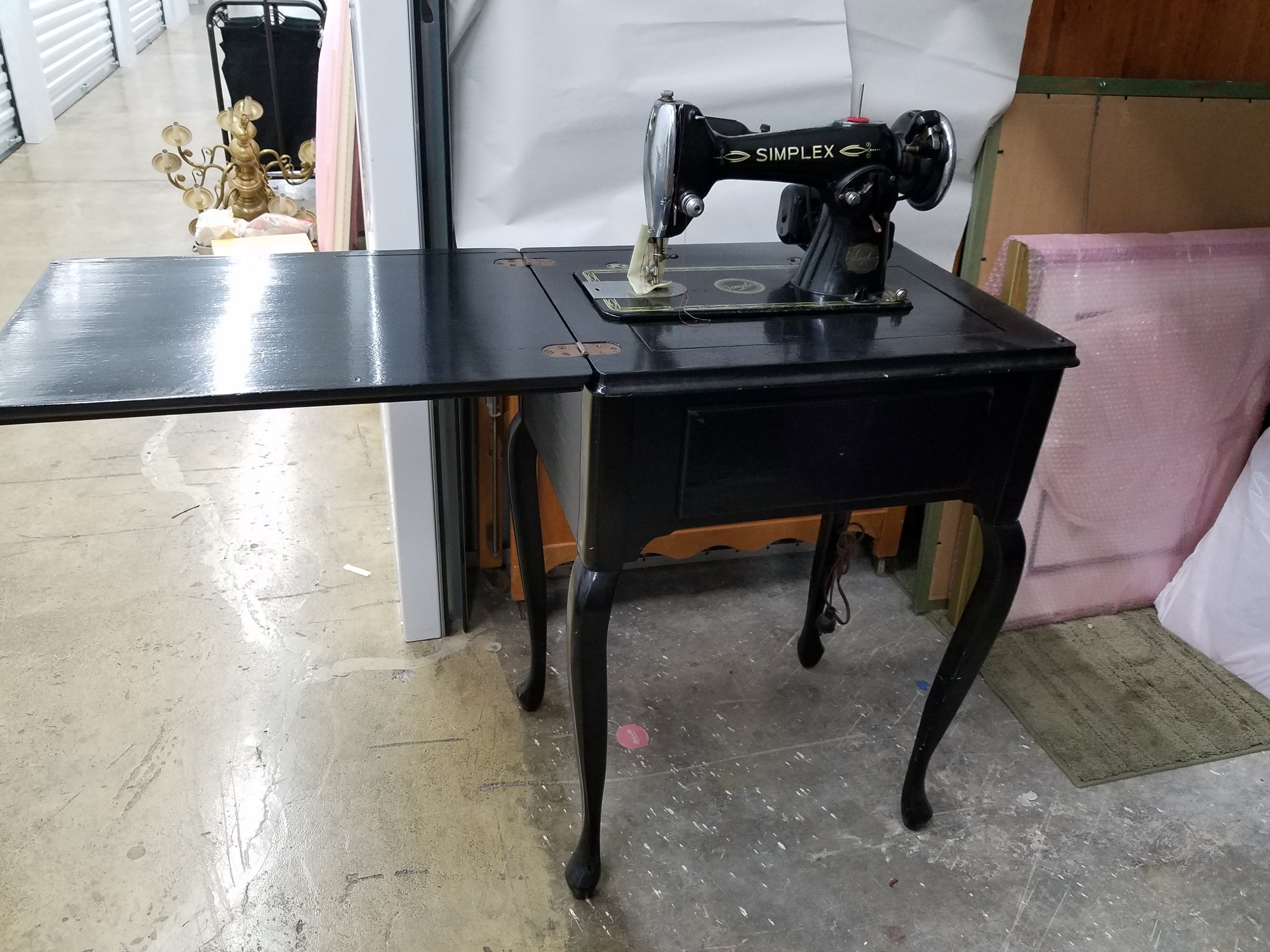 Vintage Electric Sewing Machine & Table - Simplex #6297 | Auctionninja.com
