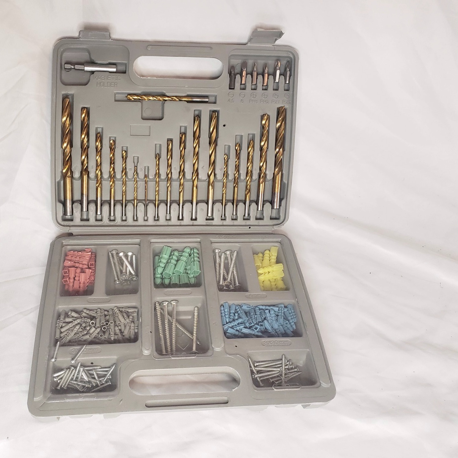 Drill Bit And Wall Anchor Screw Tool Set #12076 | Auctionninja.com