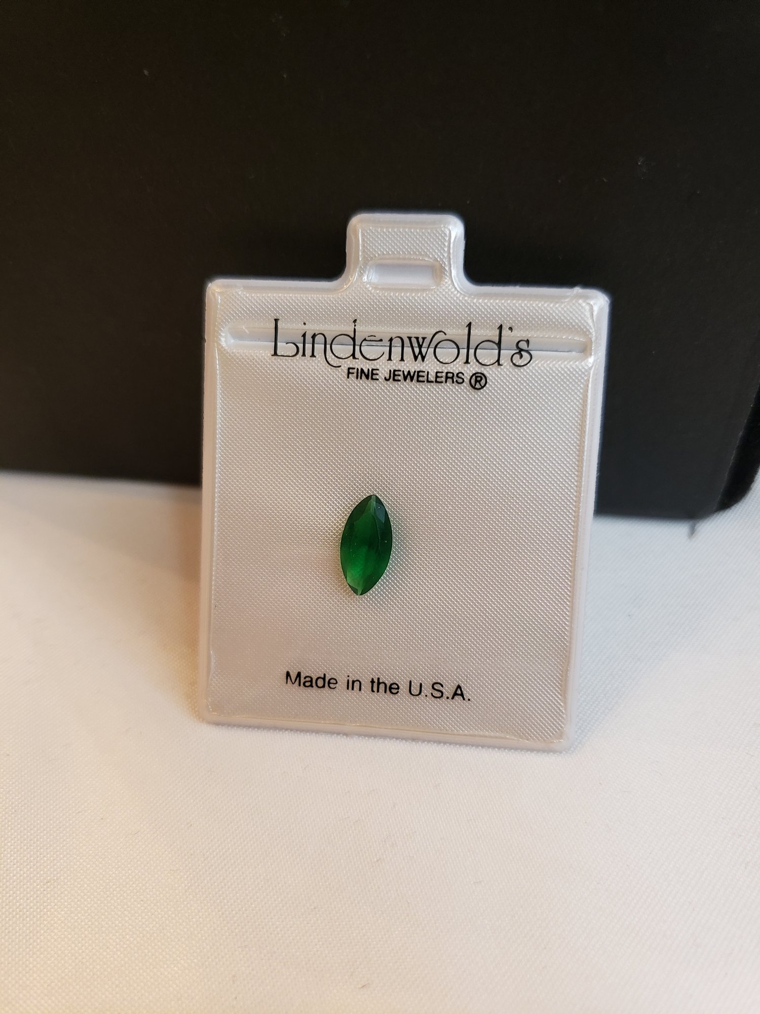 1 Carat Marquise Emerald #12662 | Auctionninja.com