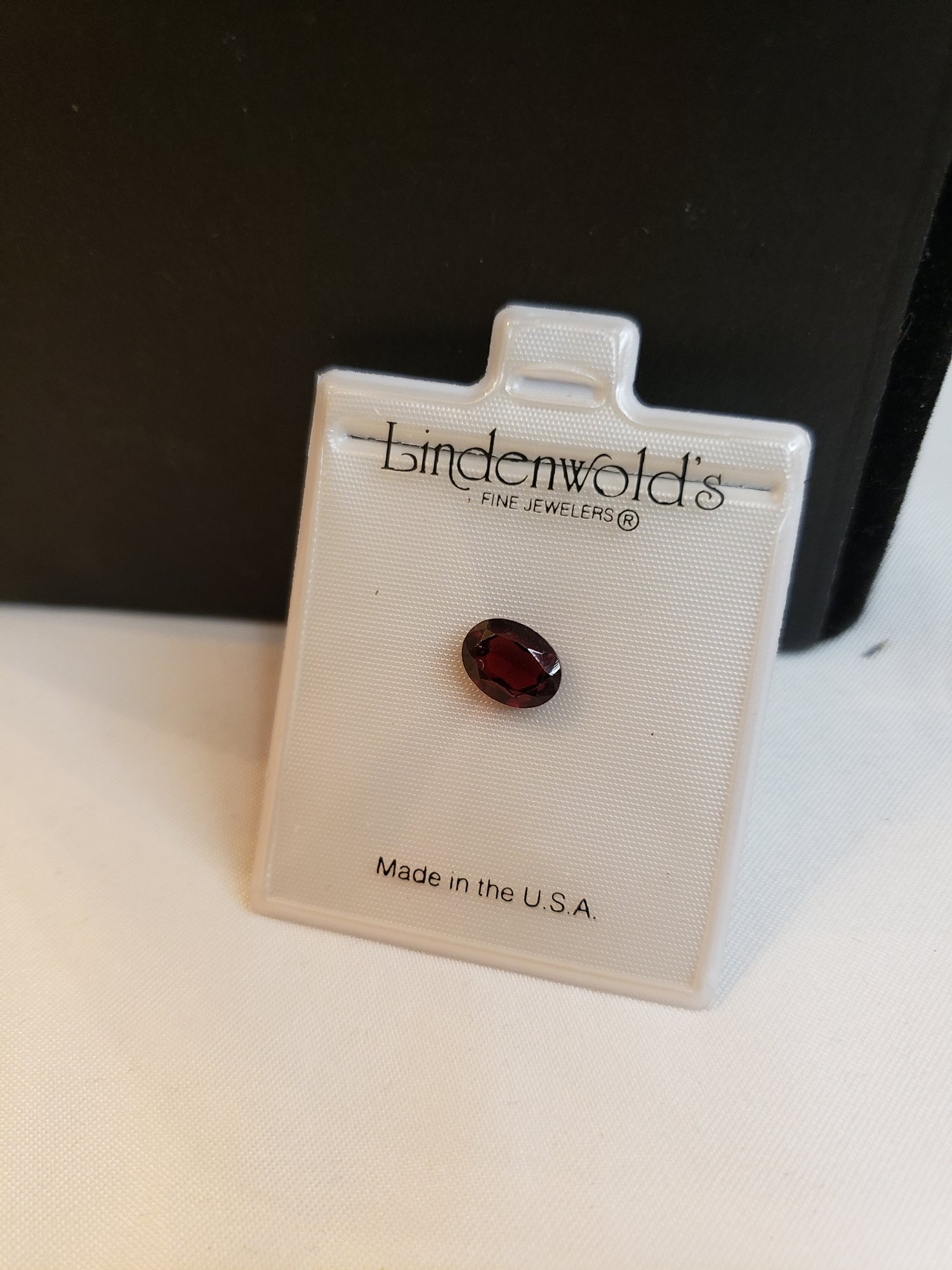 1 Carat Oval Cut Ruby - 2 Of 4 #12710 | Auctionninja.com