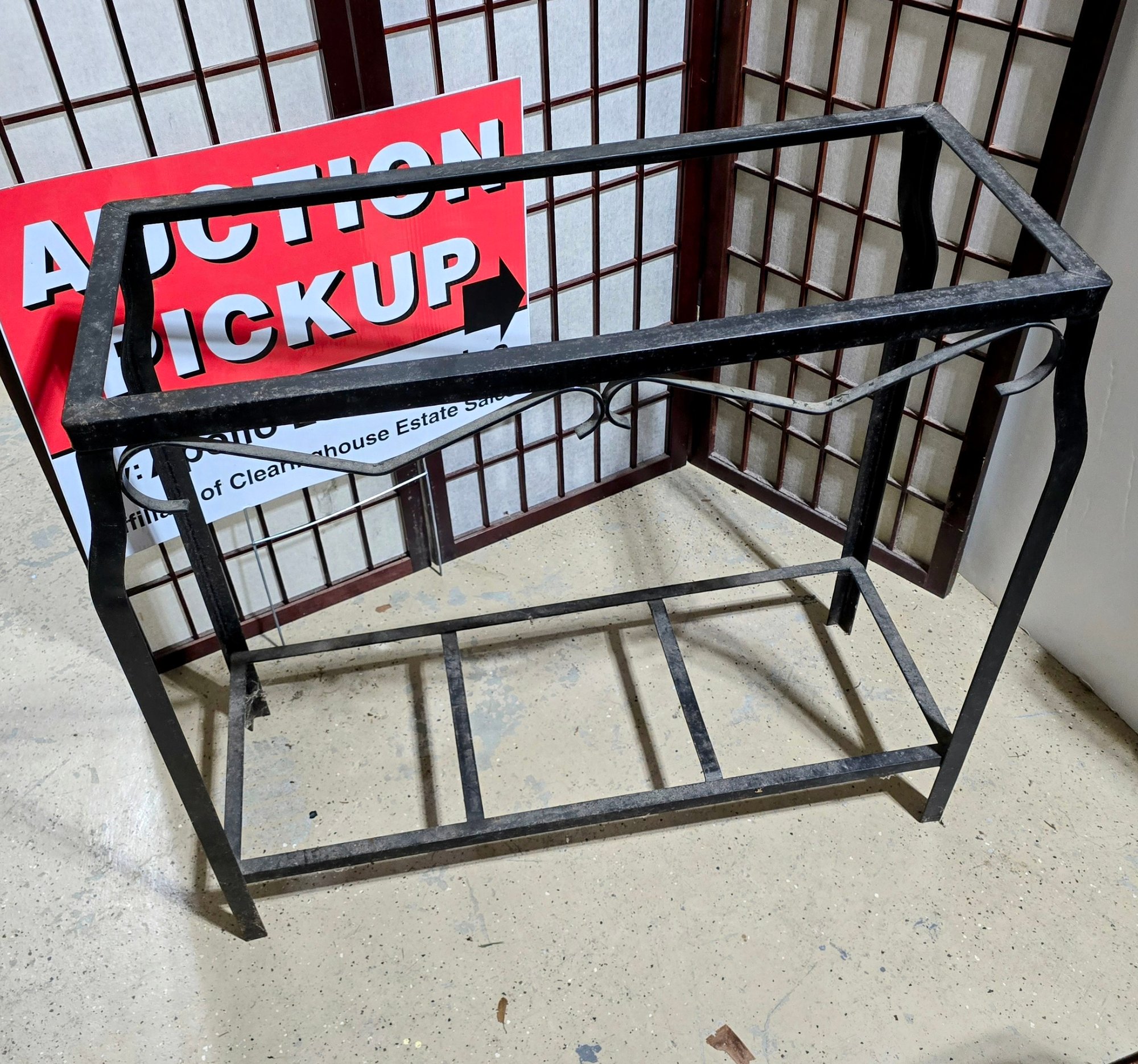 Wrought Iron Aquarium Stand 30"l X 13"w X 30"h #18384 | Auctionninja.com